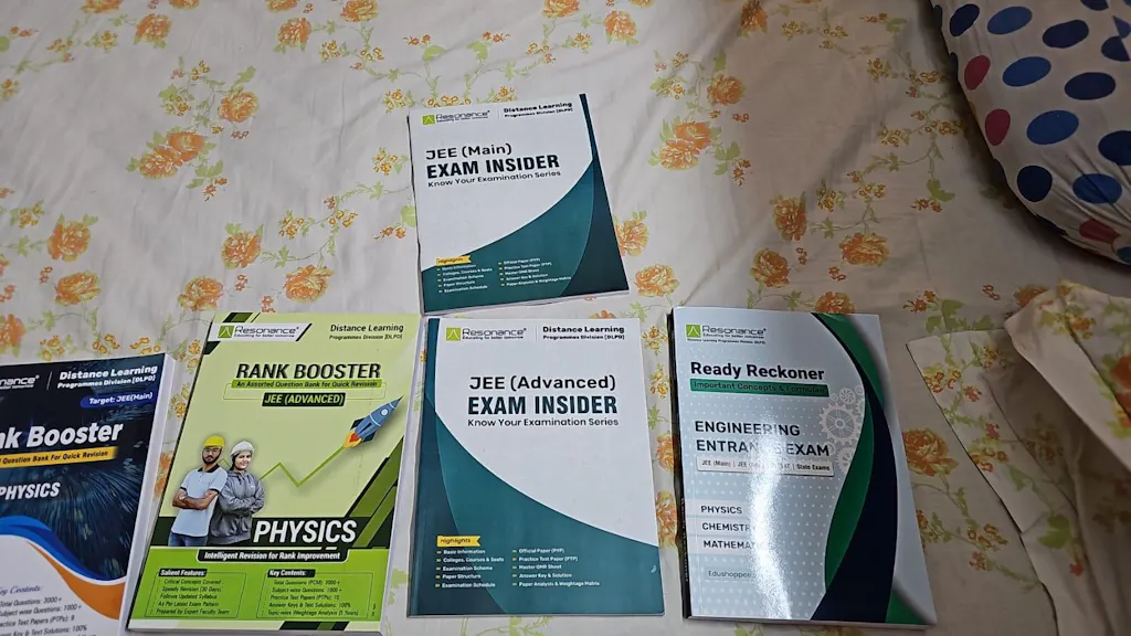 RESONANCE [2024 Edition] Study Material for IIT-JEE | DLP Set | FREE D ...