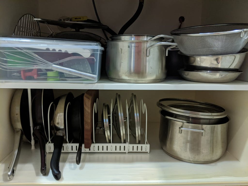 Extendable Pots & Pans Adjustable Rack | Kitchen Cabinet | Style Degree