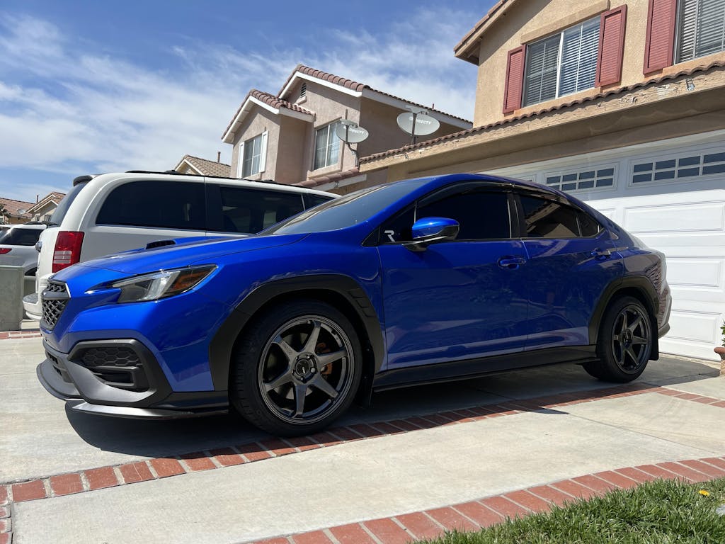 Enkei T6R Gloss Gunmetal 18x9.5 5x114.3 38mm Offset - Subimods.com