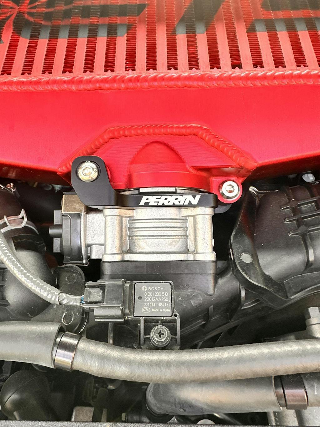 Perrin Top Mount Intercooler Bracket Black 2022-2024 WRX - Subimods.com