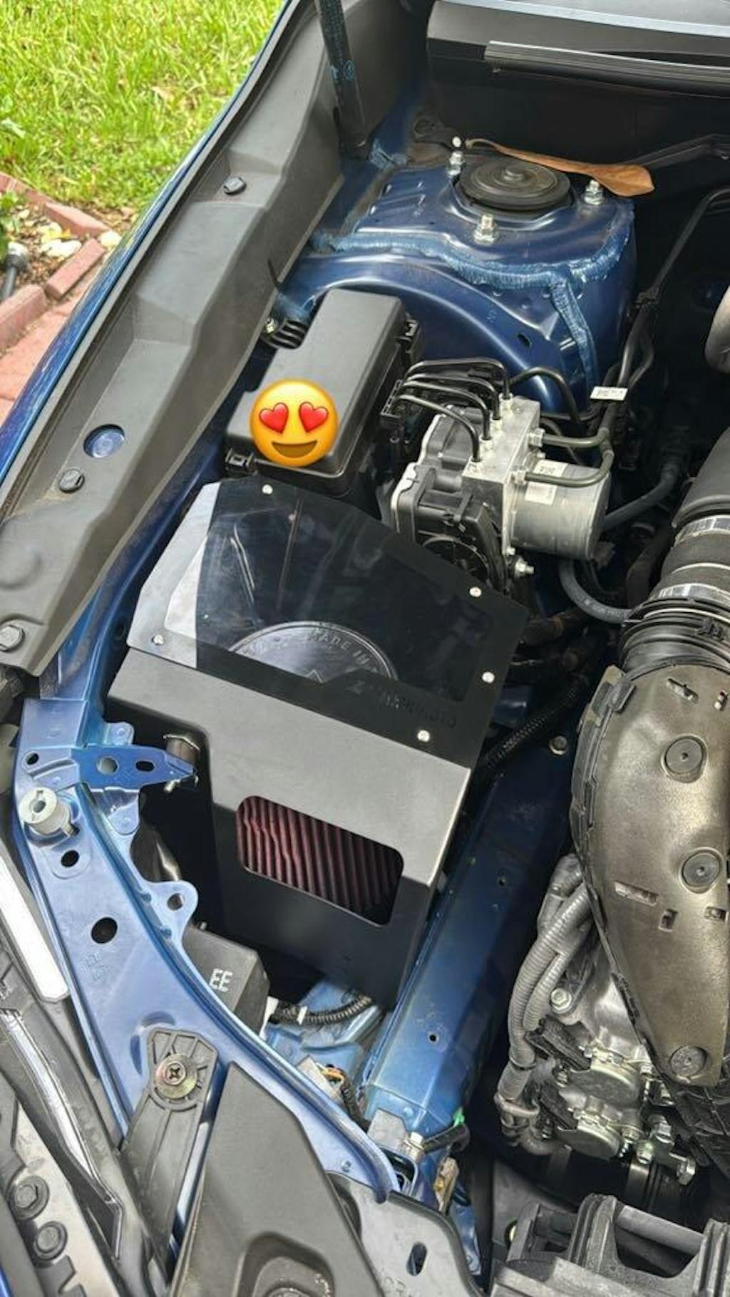 Mishimoto Performance Wrinkle Black Cold Air Intake w/ Air Box 2022 ...