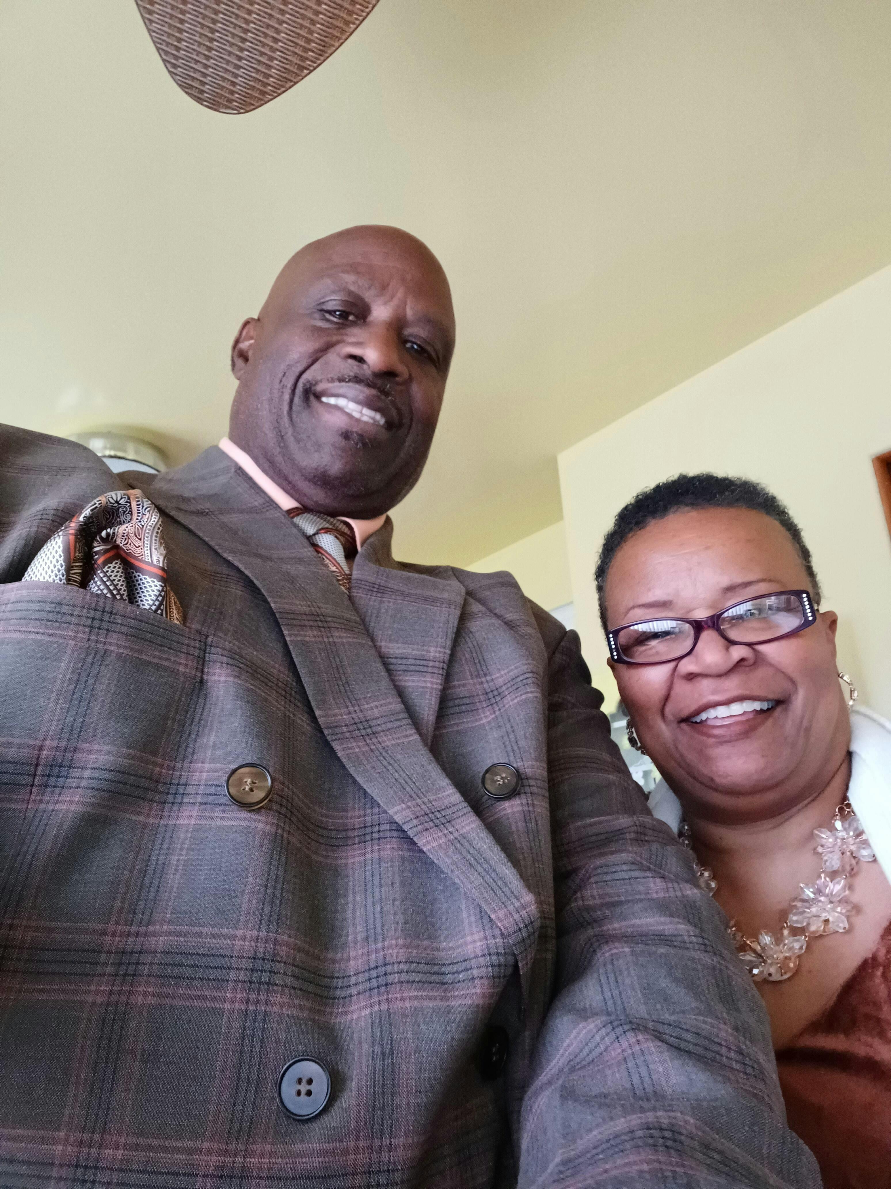 Alexander Collection - Navy Double Breasted 2 Piece Suit Regular Fit T ...