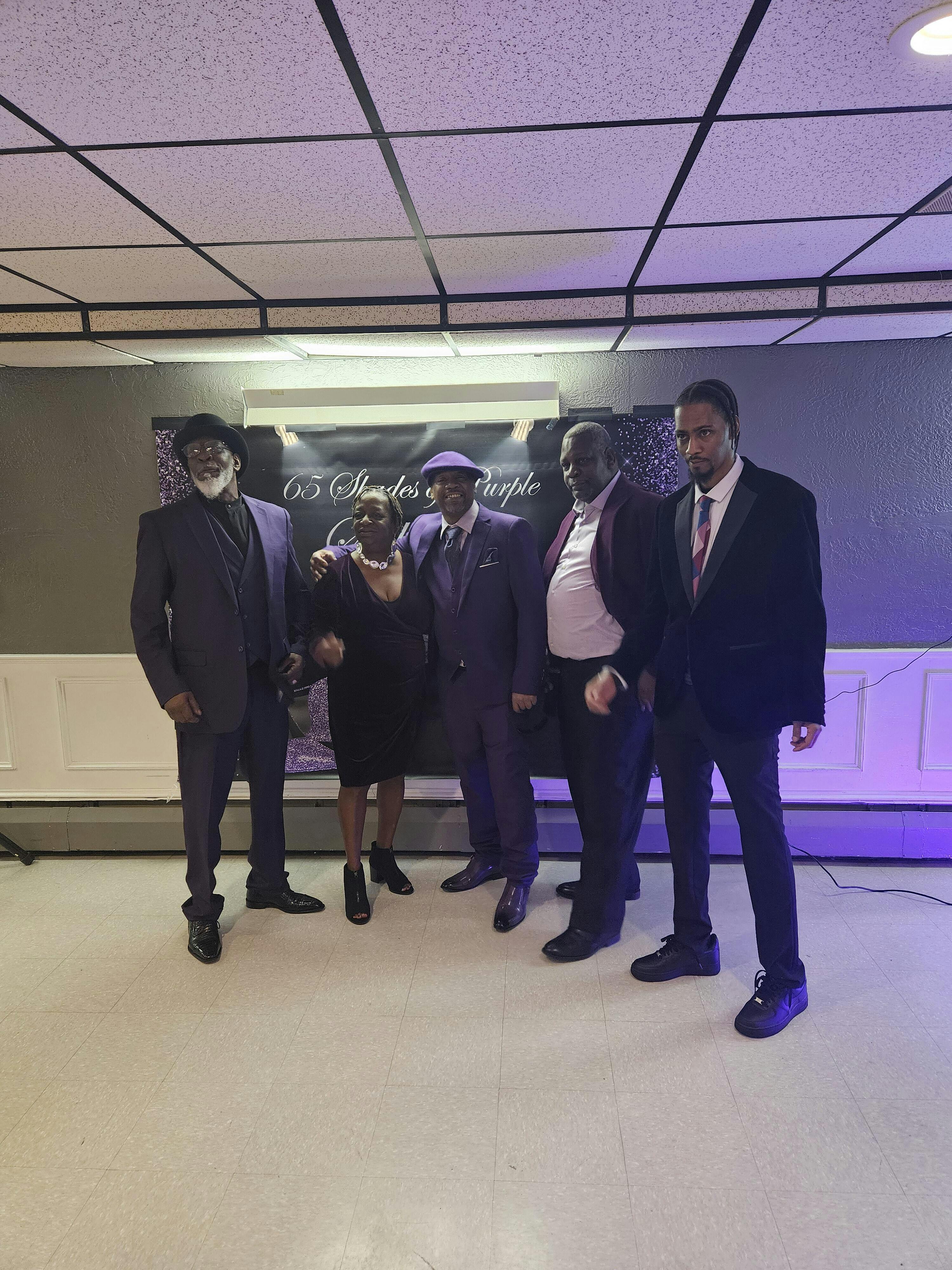 Venetian Collection - Charcoal Regular Fit Glen Plaid 2 Button 3 Piece