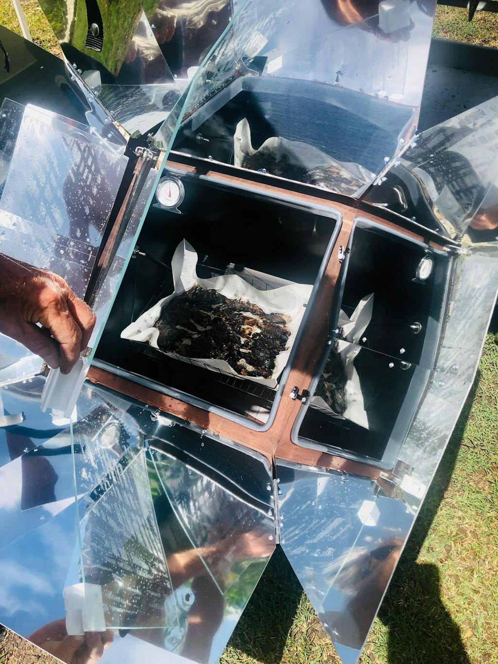 The Ultimate Solar Cooker - The All-American SUN OVEN – Sun Ovens ...