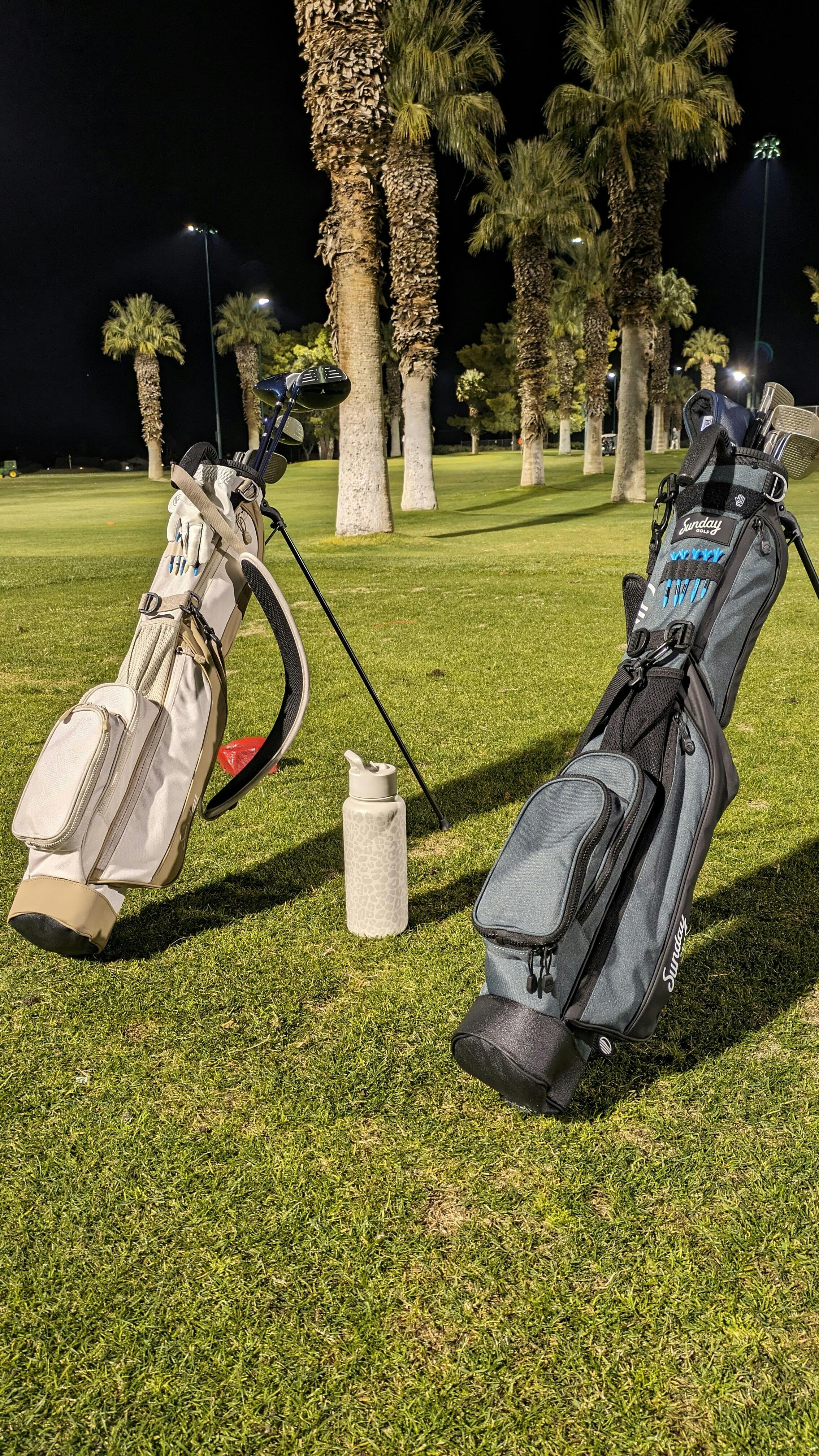 Loma by Sunday Golf| Par 3 Golf Bag - Coral Reef