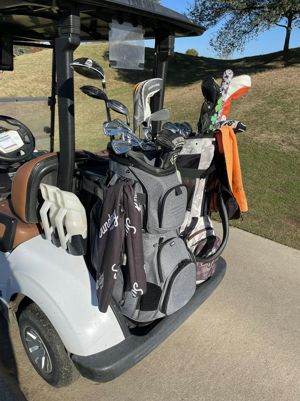 THE BIG RIG | Cart Bag - Toasted Almond – Sunday Golf