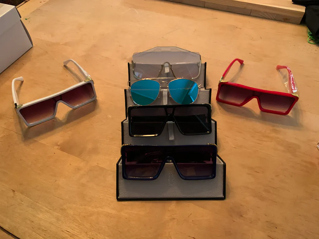 4 Piece Fold-Up Sunglass Case | Sunglass Spot