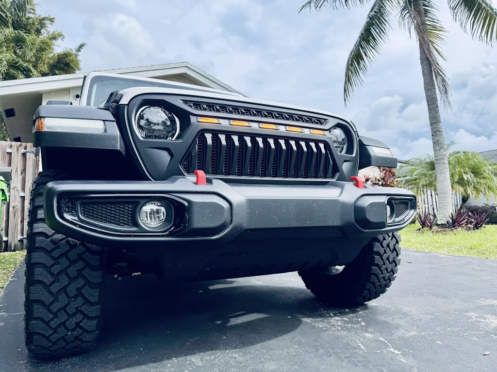Jeep Grille (Angry Birds) with White/Amber LED Lights ABS Matte Black