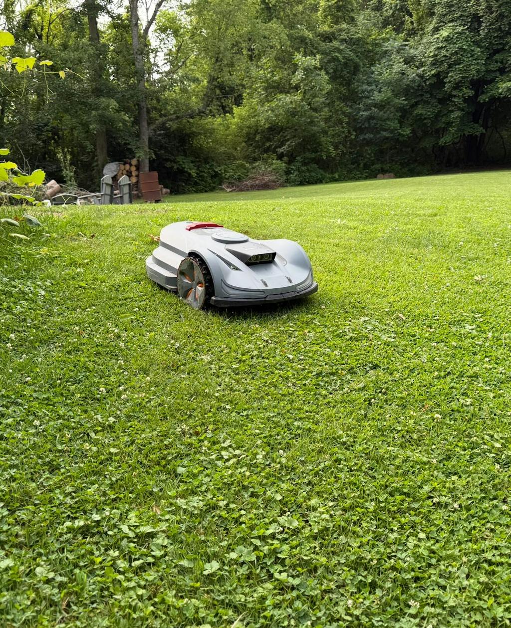 X7 Wireless Robot Lawn Mower l 0.75 Acre – SUNSEEKER Tech