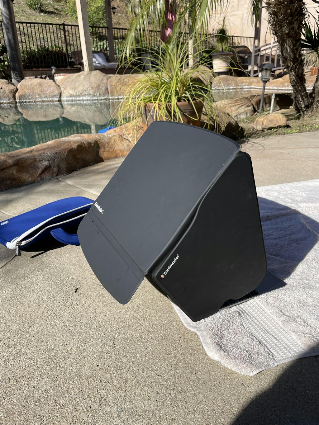 SunShader - Anti-Glare Laptop Sun Shade, Heat Shield & Privacy Screen ...
