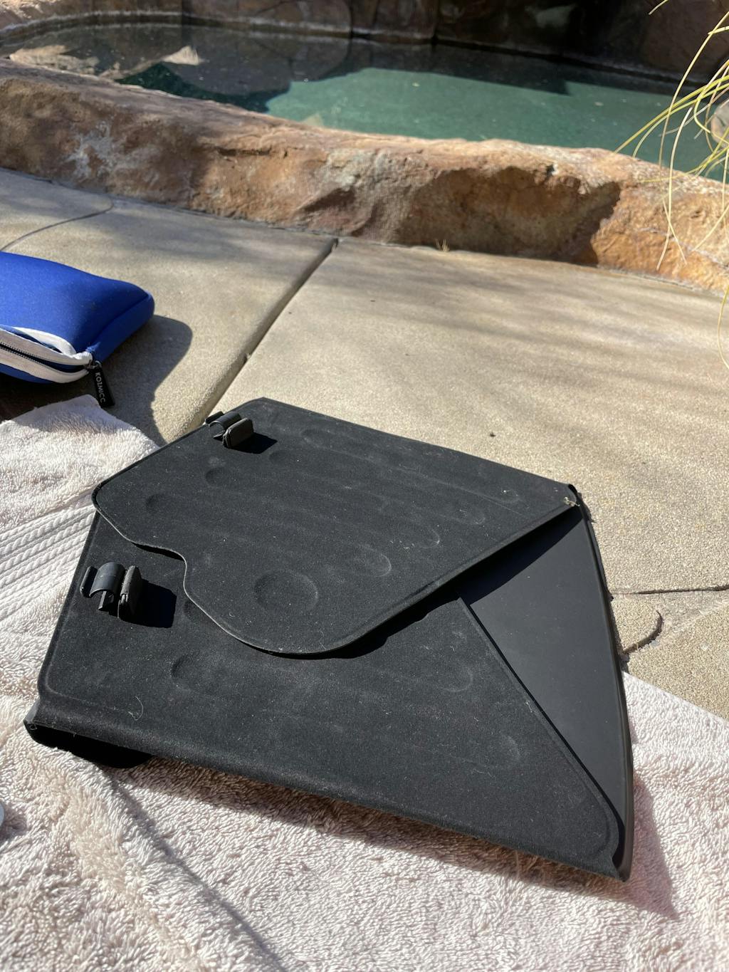 SunShader - Anti-Glare Laptop Sun Shade, Heat Shield & Privacy Screen ...