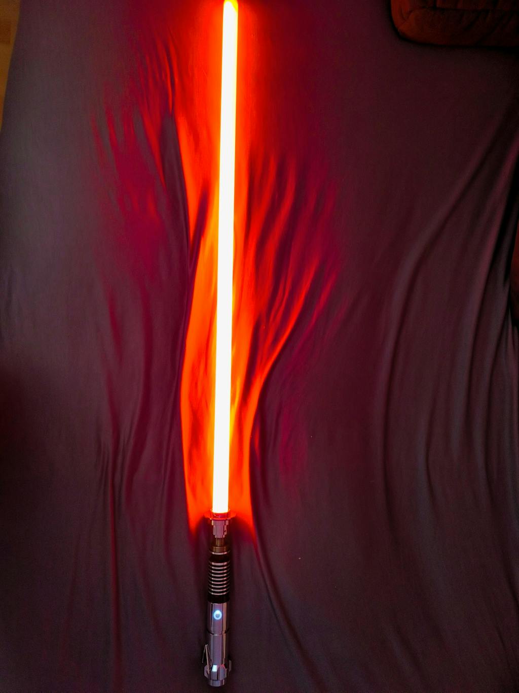 Broken Hand Sword | LSW Luke EP7 Lightsaber Replica – Superneox™