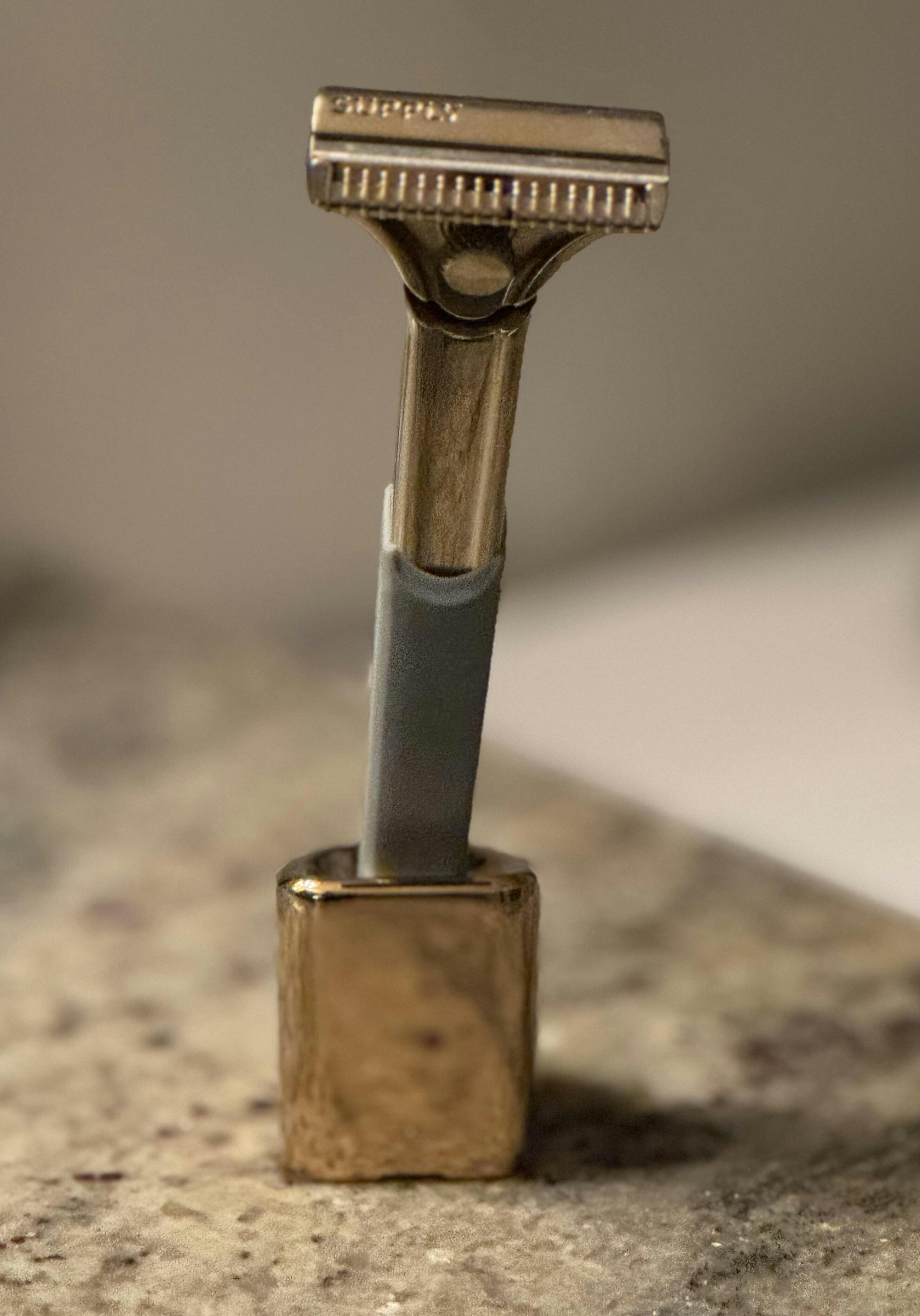 Single Edge Razor Stand – Supply