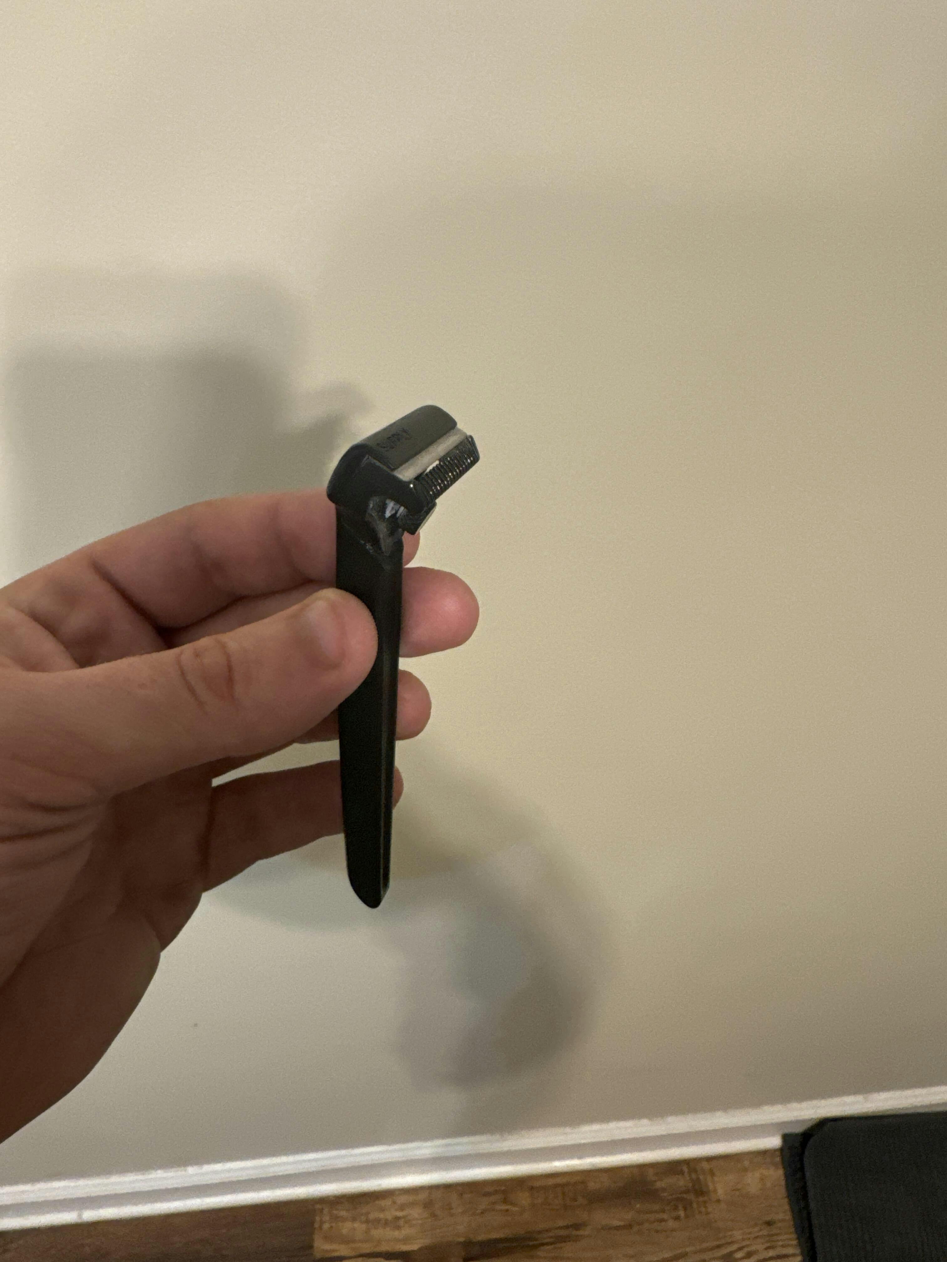 Meet the Single Edge SE Razor | Supply