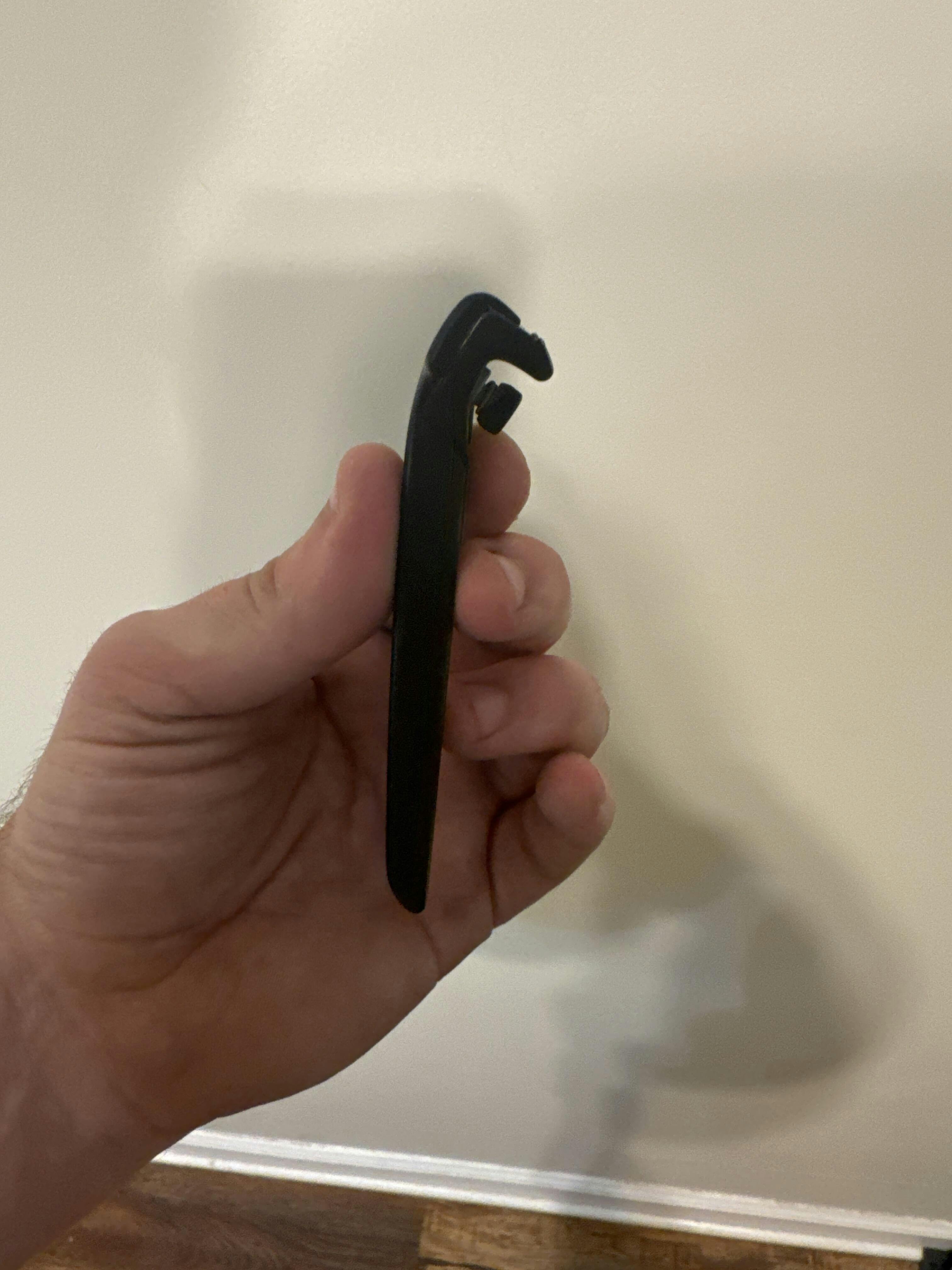 Meet the Single Edge SE Razor | Supply