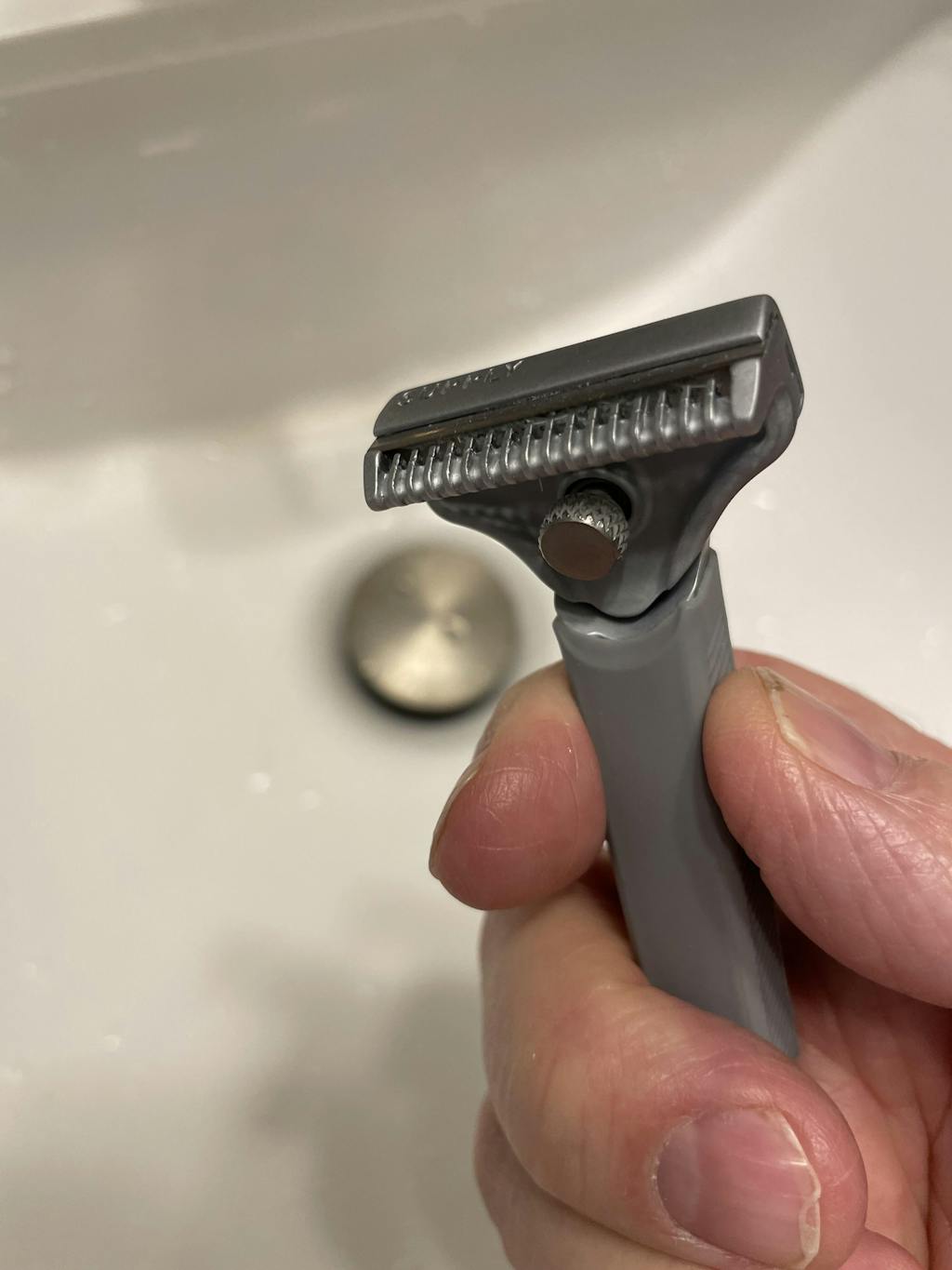 Meet the Single Edge SE Razor | Supply