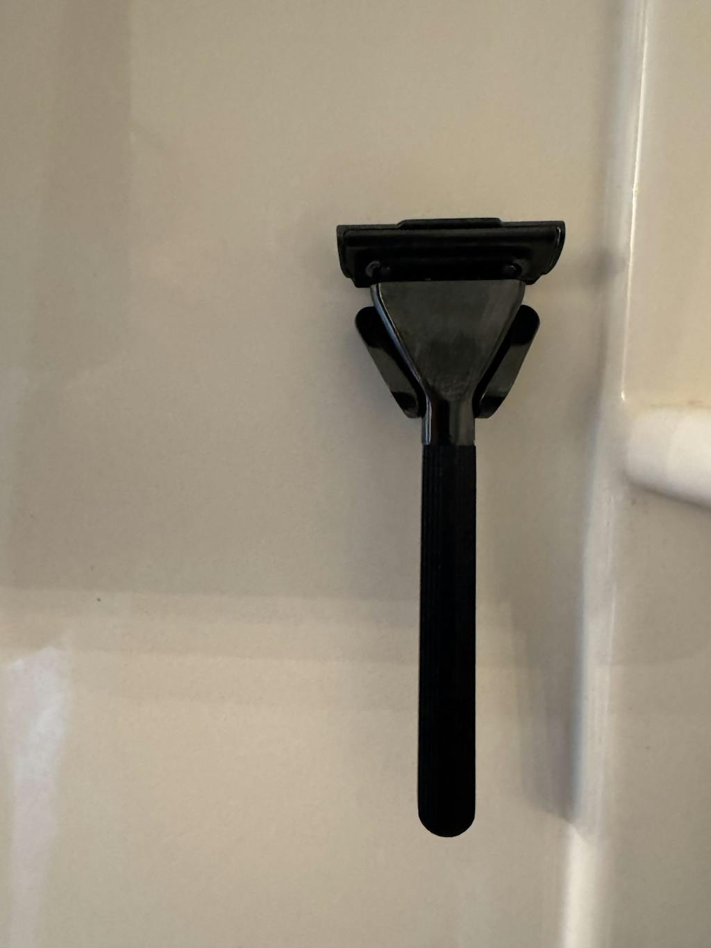 Meet the Single Edge SE Razor | Supply