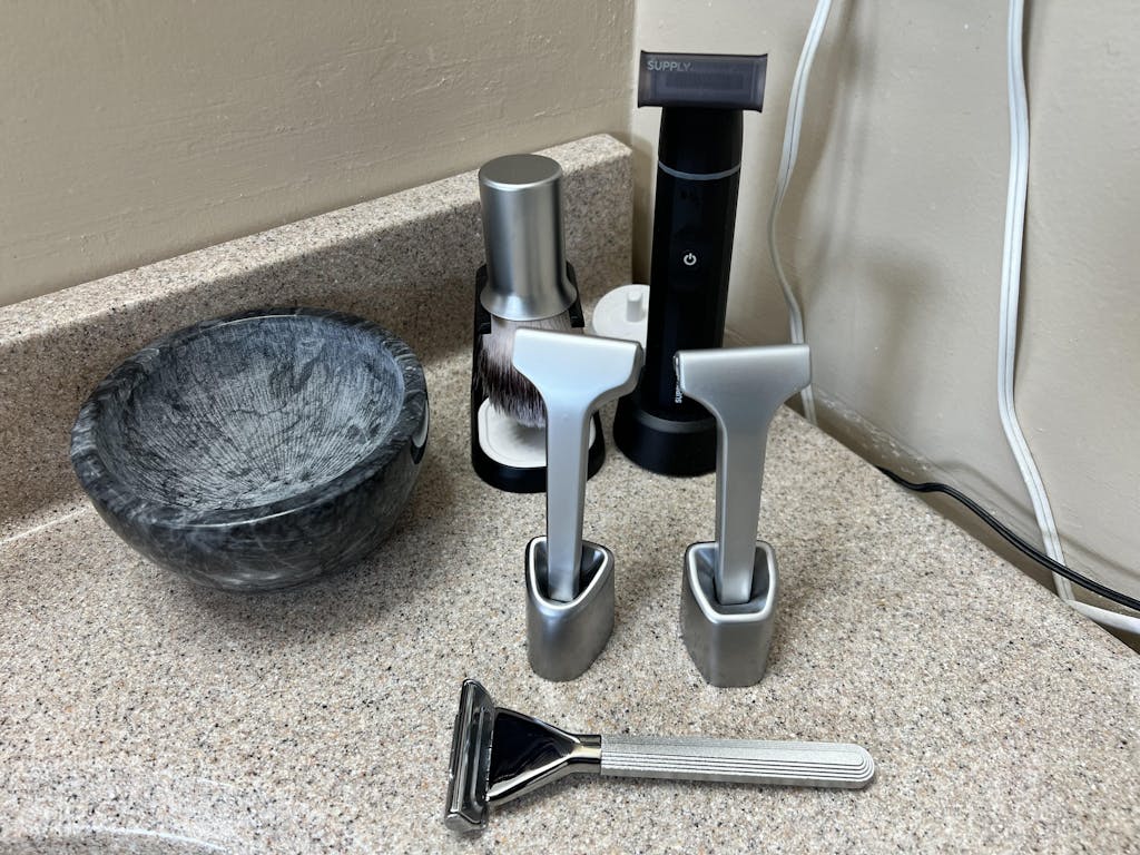 Meet the Single Edge SE Razor | Supply