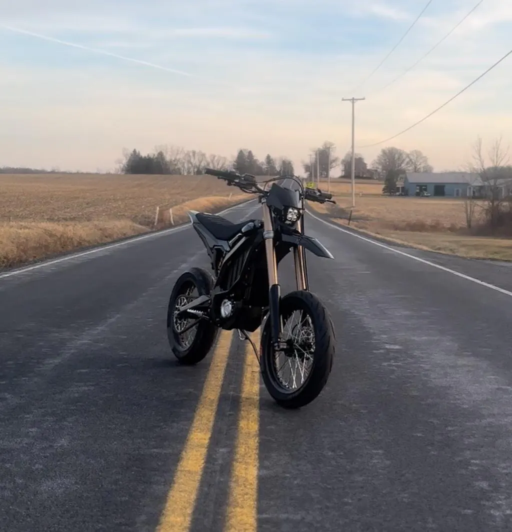Ultra Bee Supermoto Wheel Kit — Surron Canada