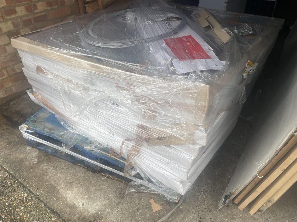 White Cross Tee Section 1200mm X 24mm (1 piece) - Suspended Ceiling ...