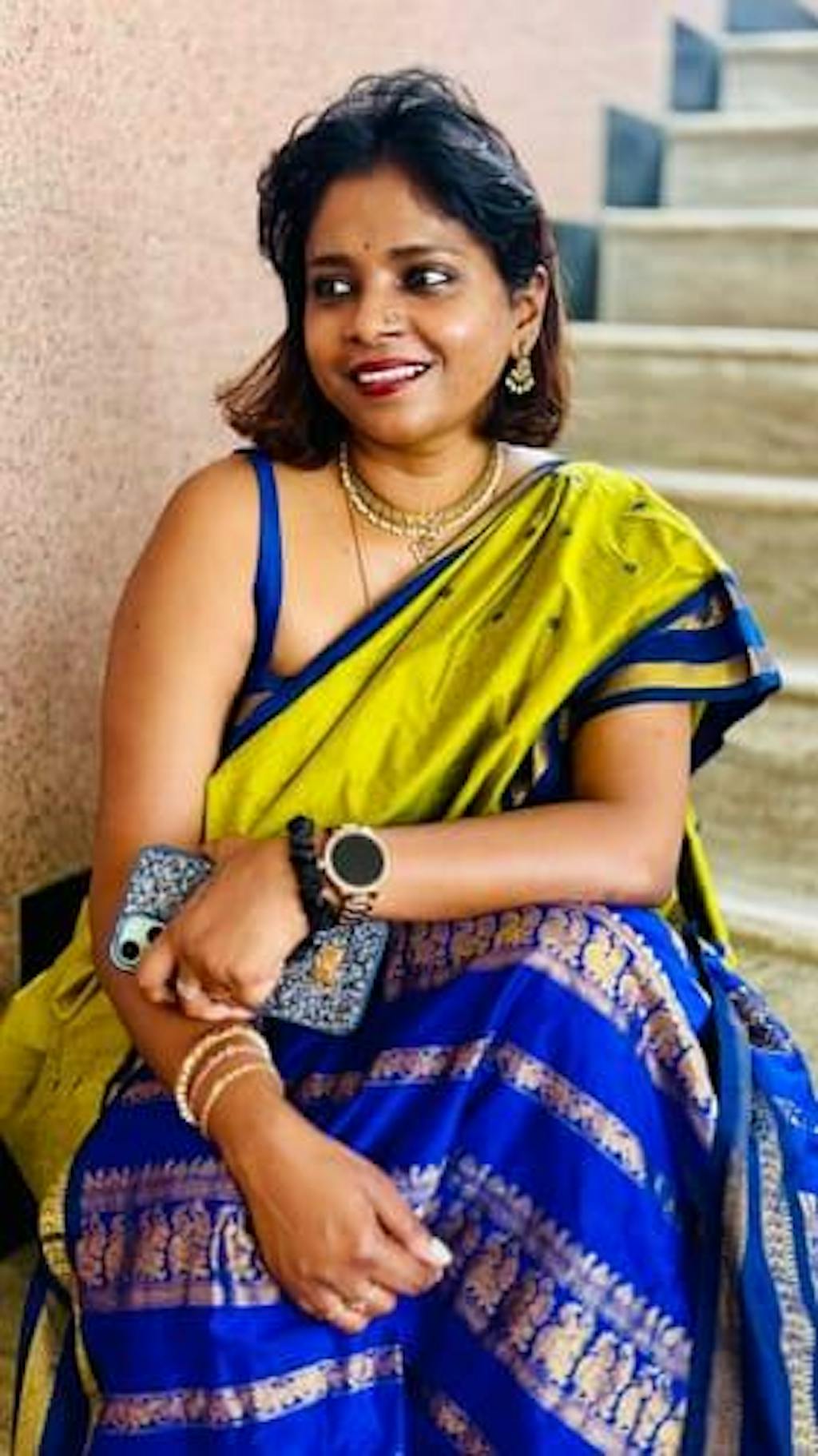 U Neck Padded Silk Sleeveless Blouse In Blue|Basic Blue|Suta