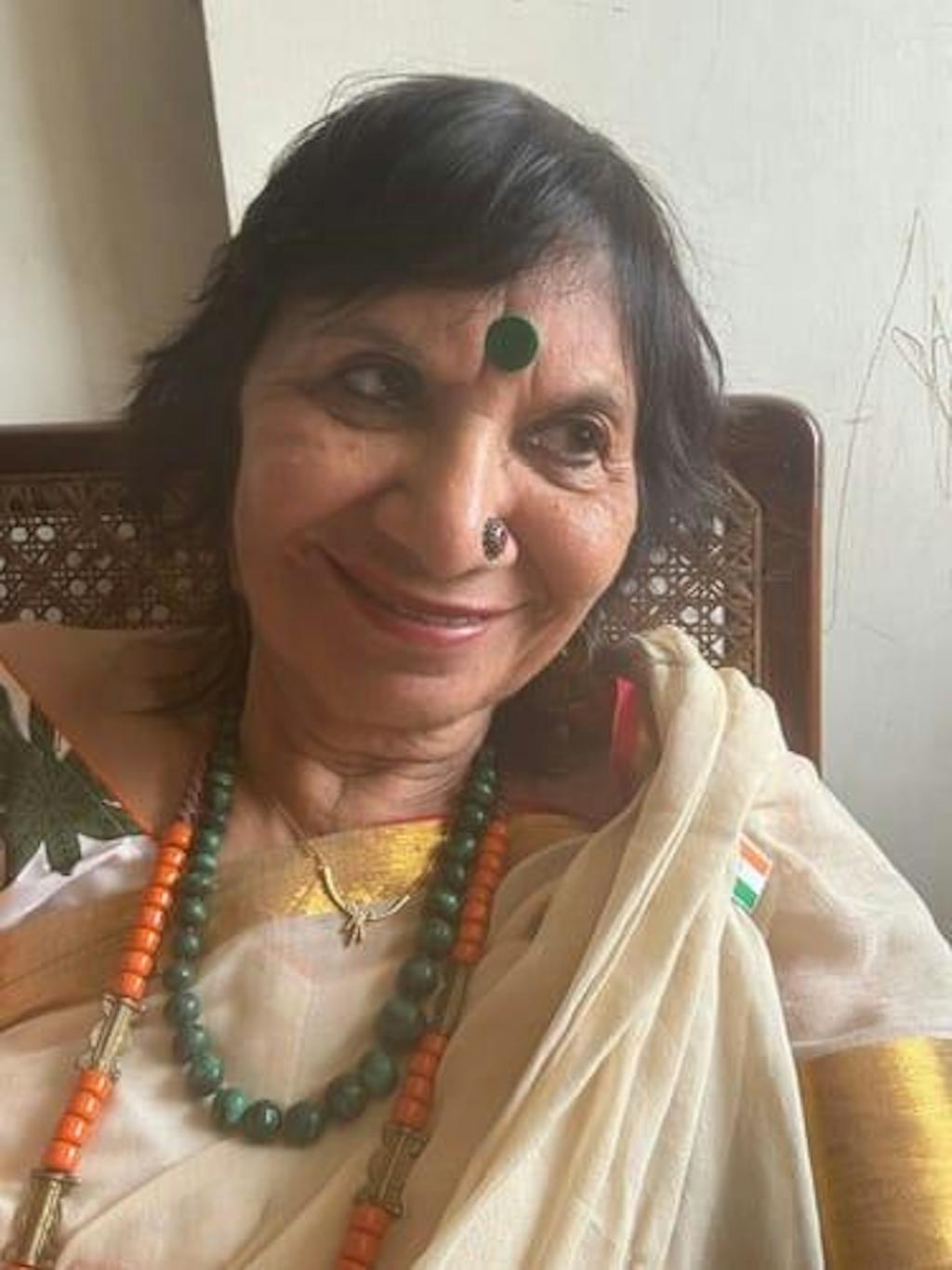 Mulmul Cotton Off White Saree With Tassels|Manjaadi|Suta