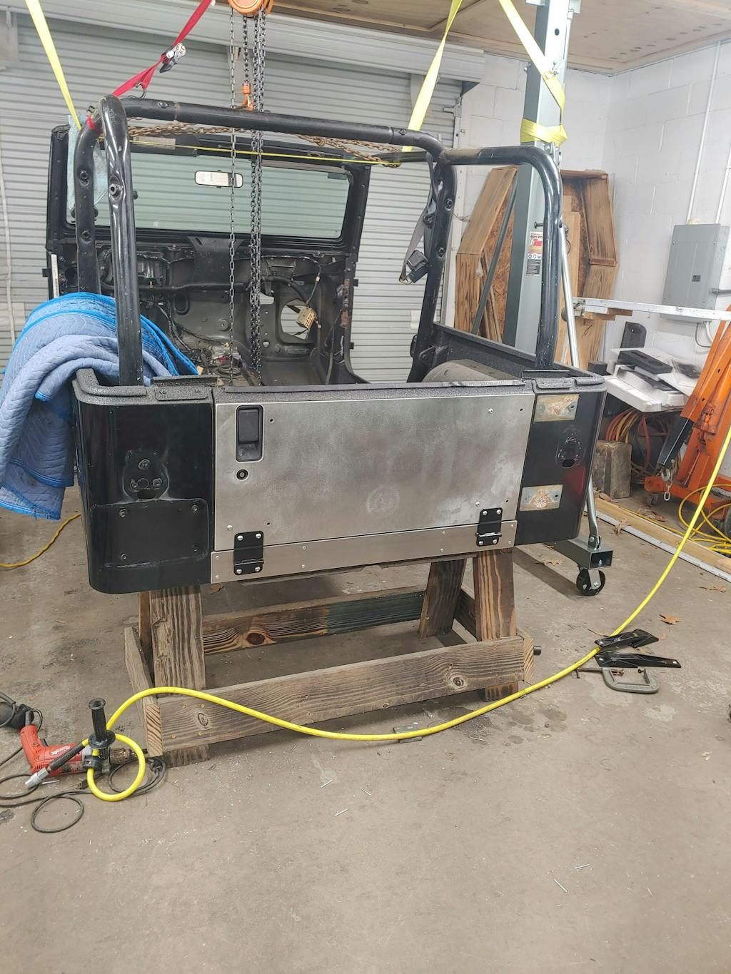 SWAG Jeep Wrangler "Flat Back" Aluminum Drop Down Tailgate Conversion ...