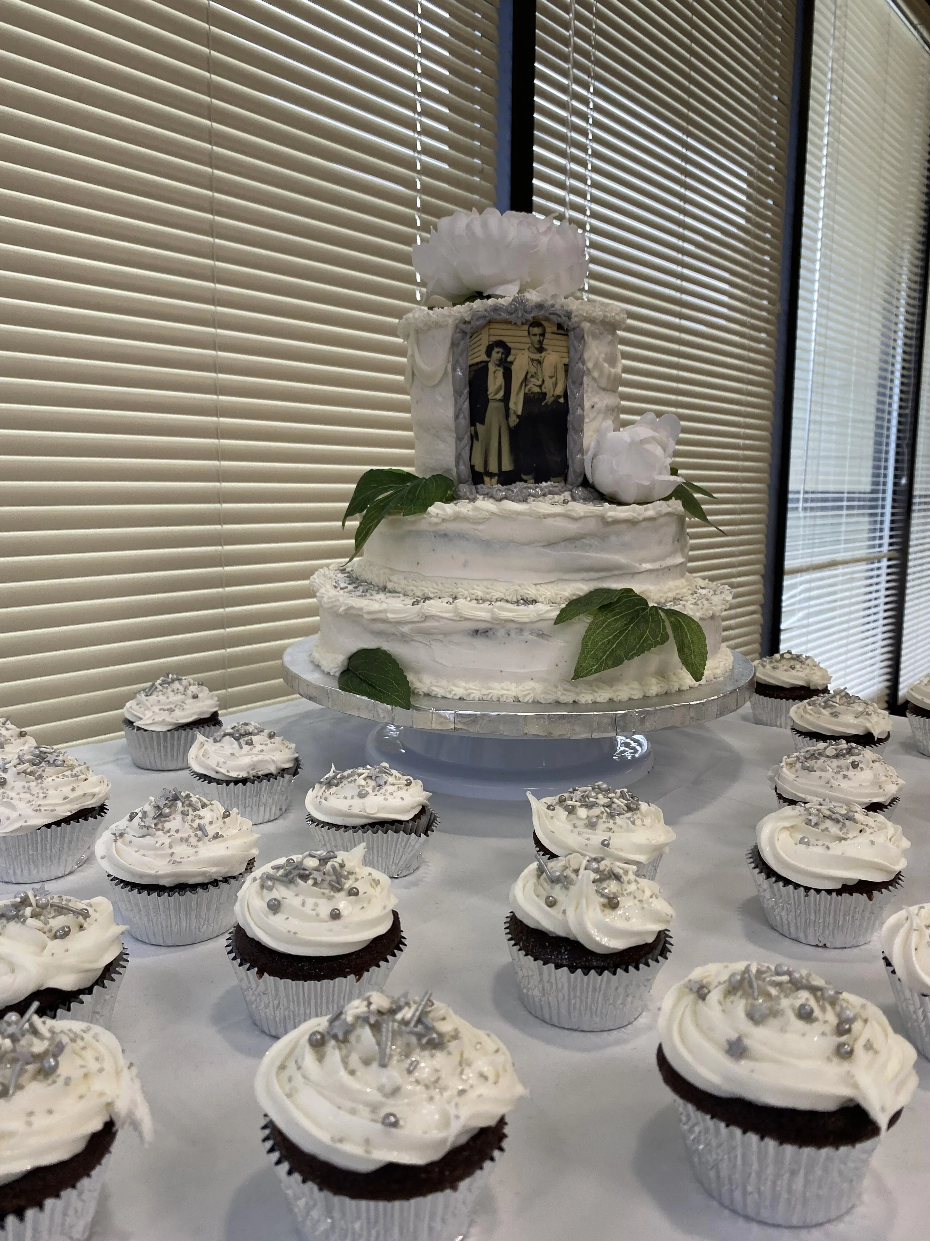 Frosting and Icing Sheets | Edible Images | Cakes, Cupcakes & More ...