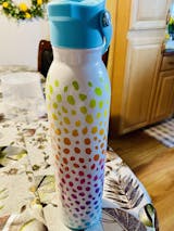 White Flip + Sip Water Bottle (20oz) - Swig Life