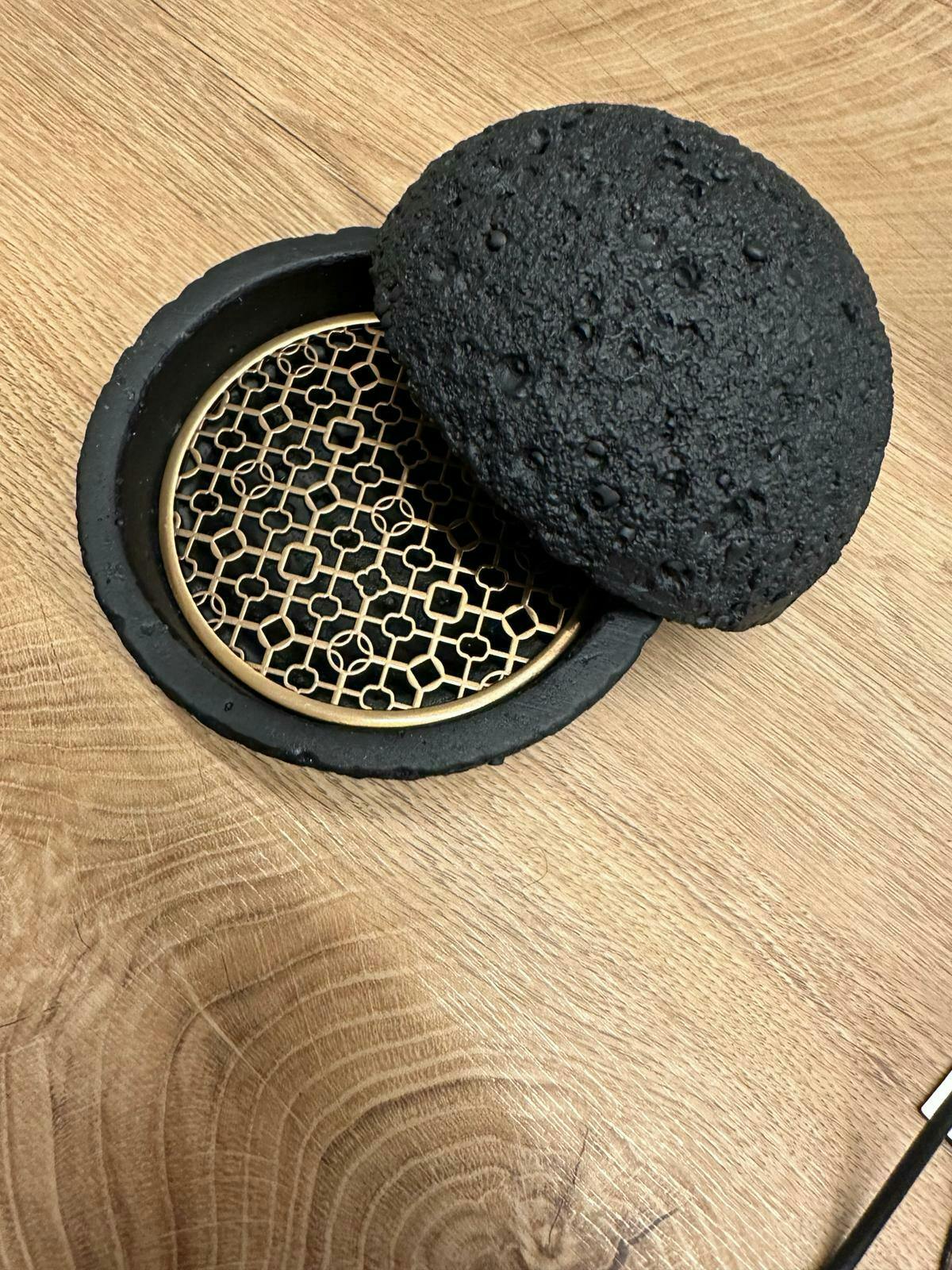 Volcanic Rock Plate – TableGlow