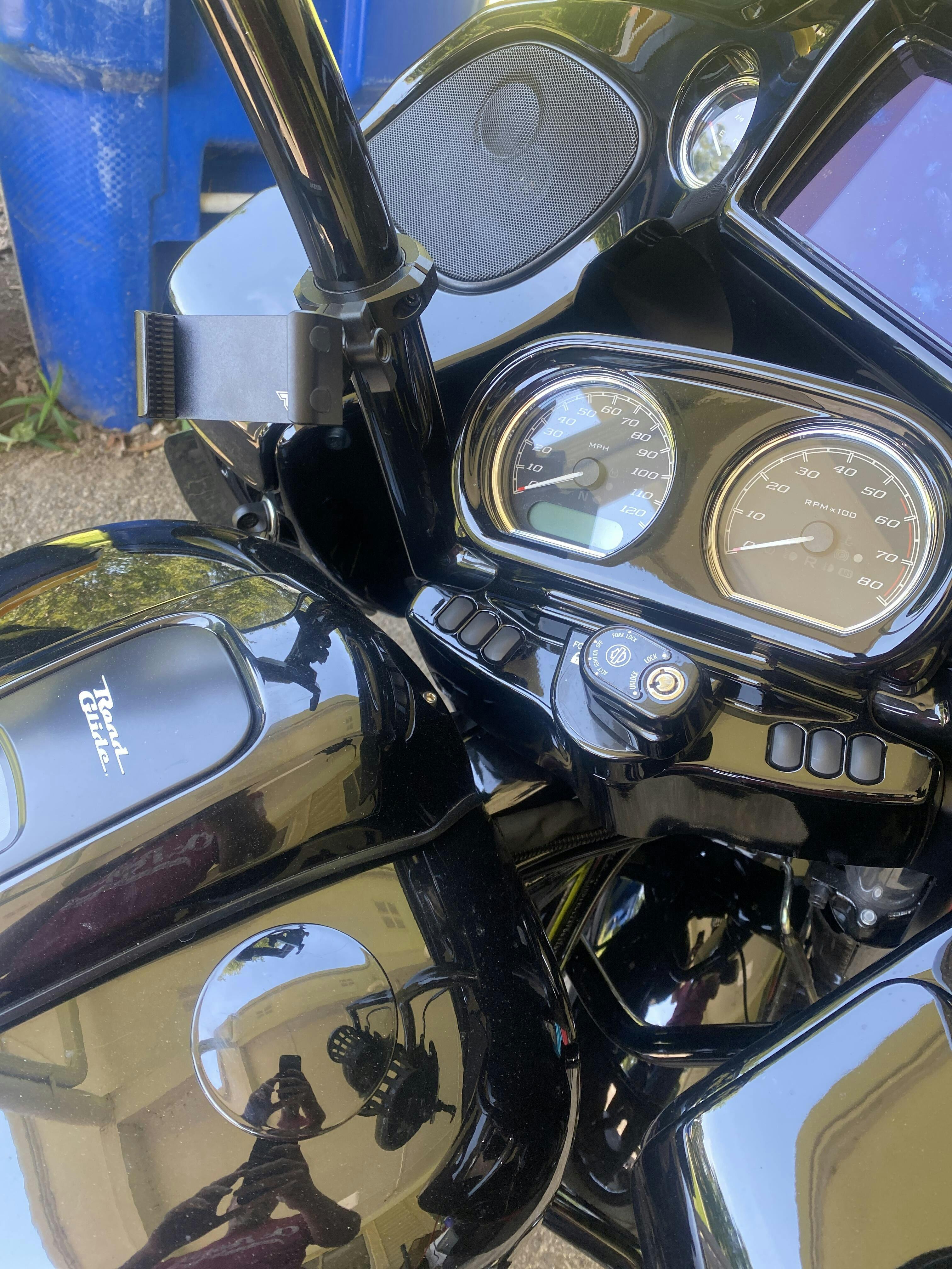 20 Series Vibration Dampening Motorcycle Phone Mount | Tackform