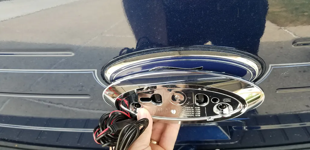 Ford Emblem Camera & 7.3” Mirror| Tailgatecamera.com