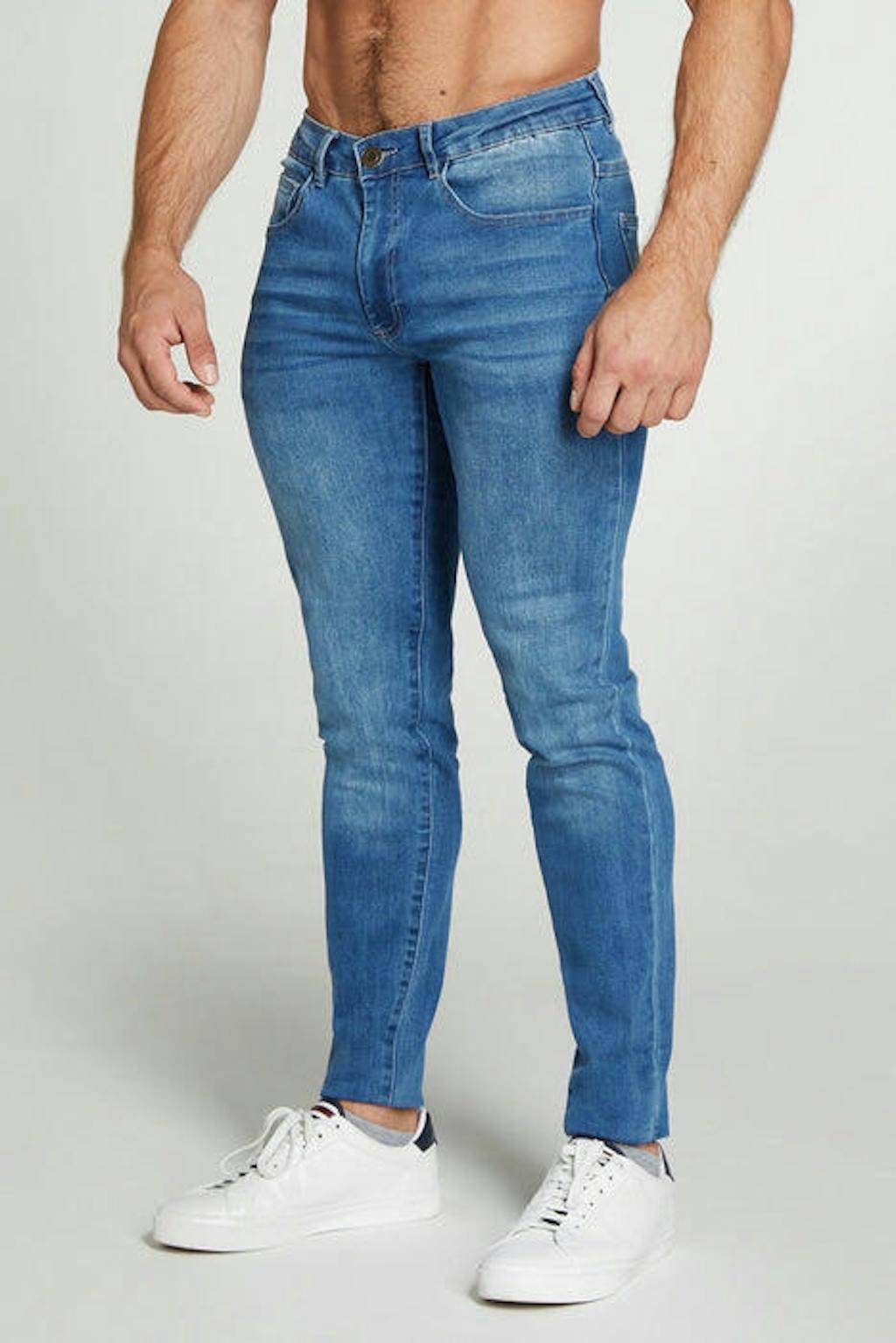 Athletic Fit Jeans in Light Blue - TAILORED ATHLETE