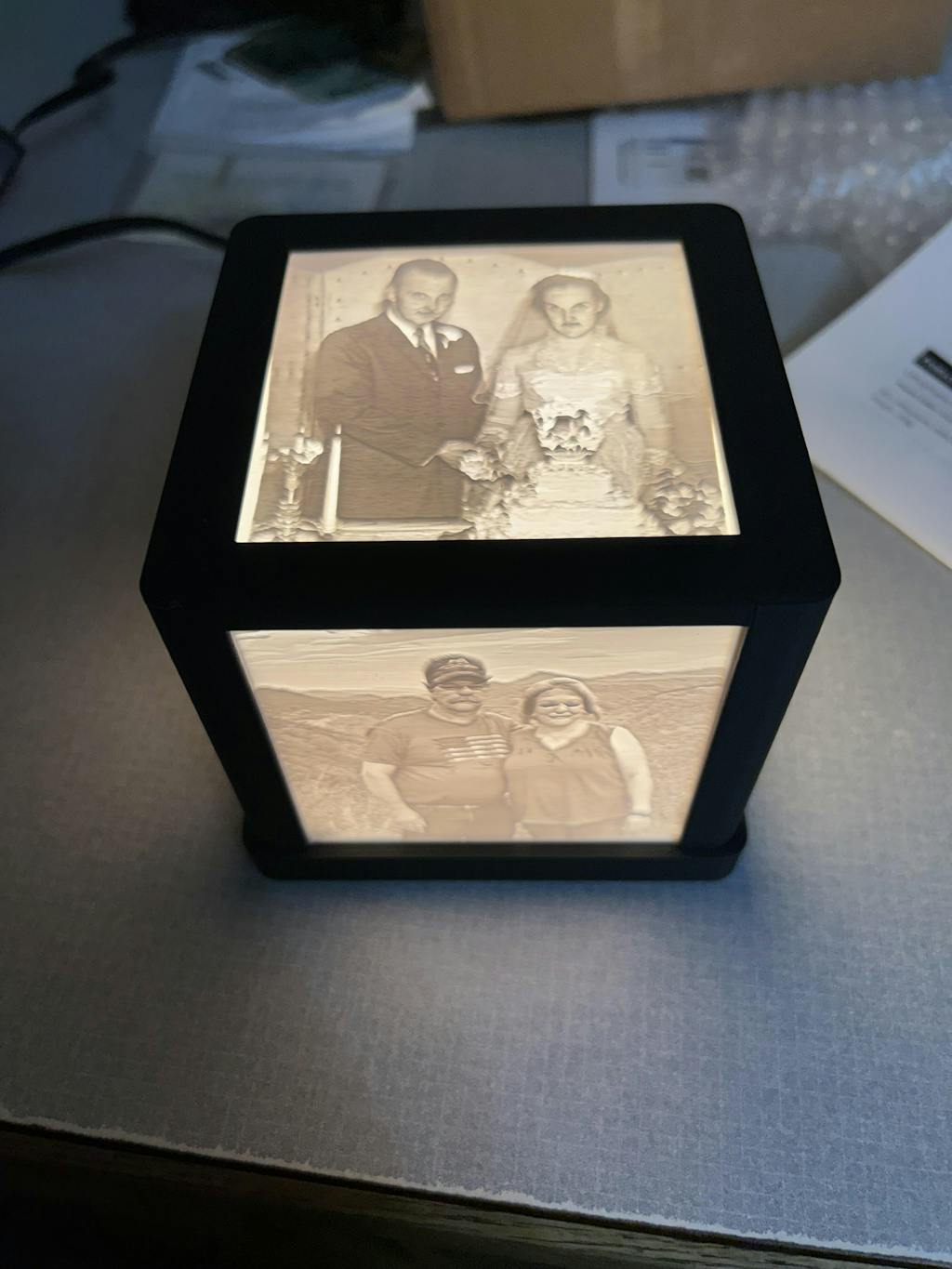 Talking Hands 3D - Custom Lithophane Cube Light