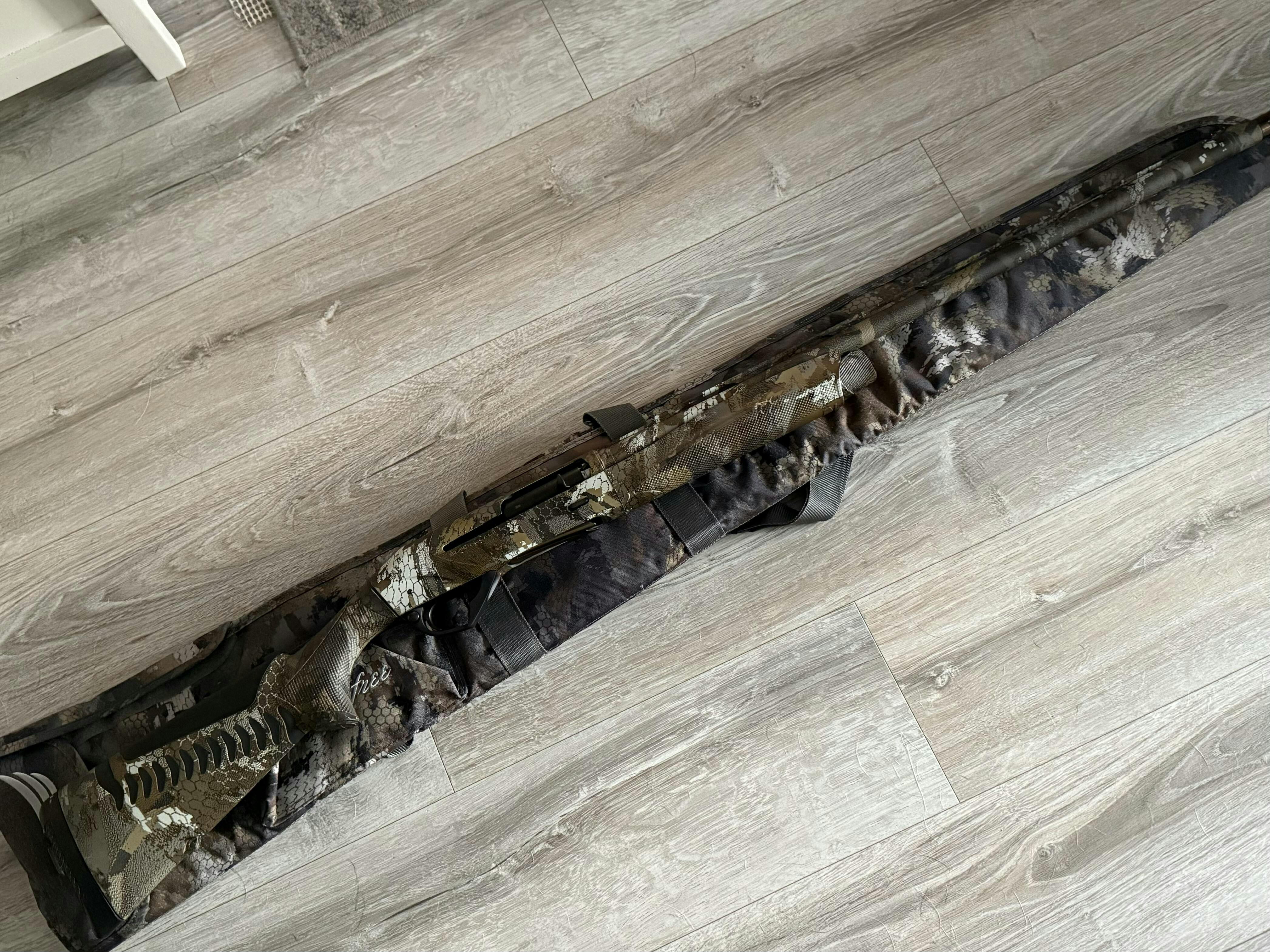 Flight Series Floating Gun Case - Optifade Timber – Tanglefree Shop