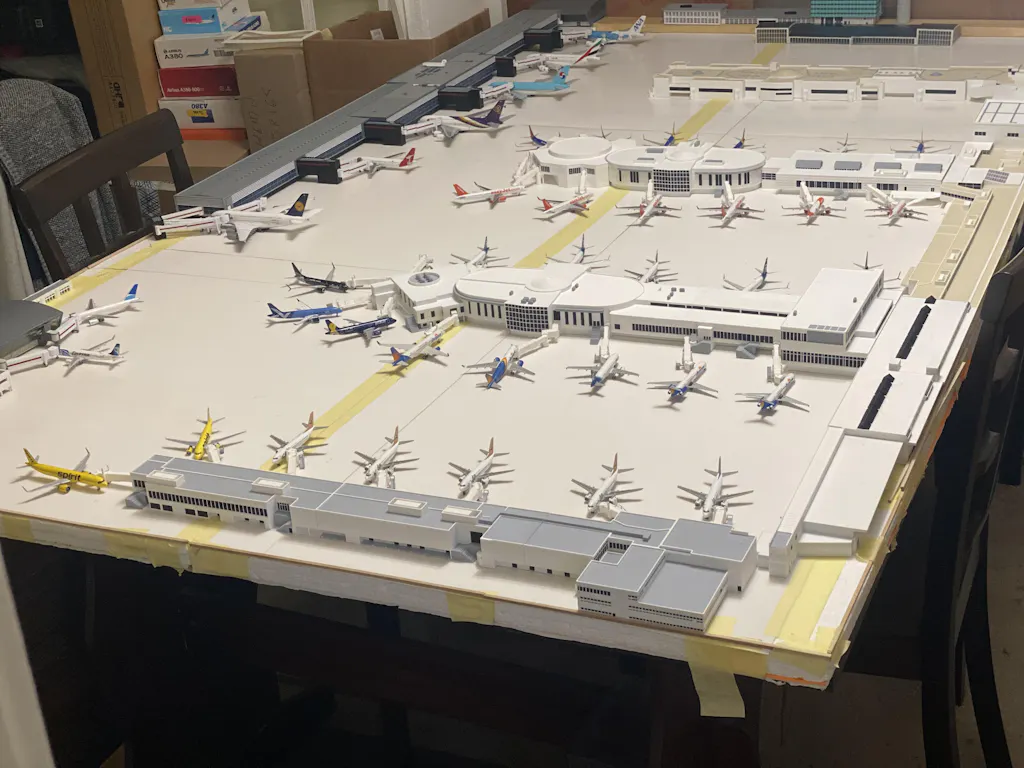 1:400 Scale LAX Terminal 6 – Tarmac Designs
