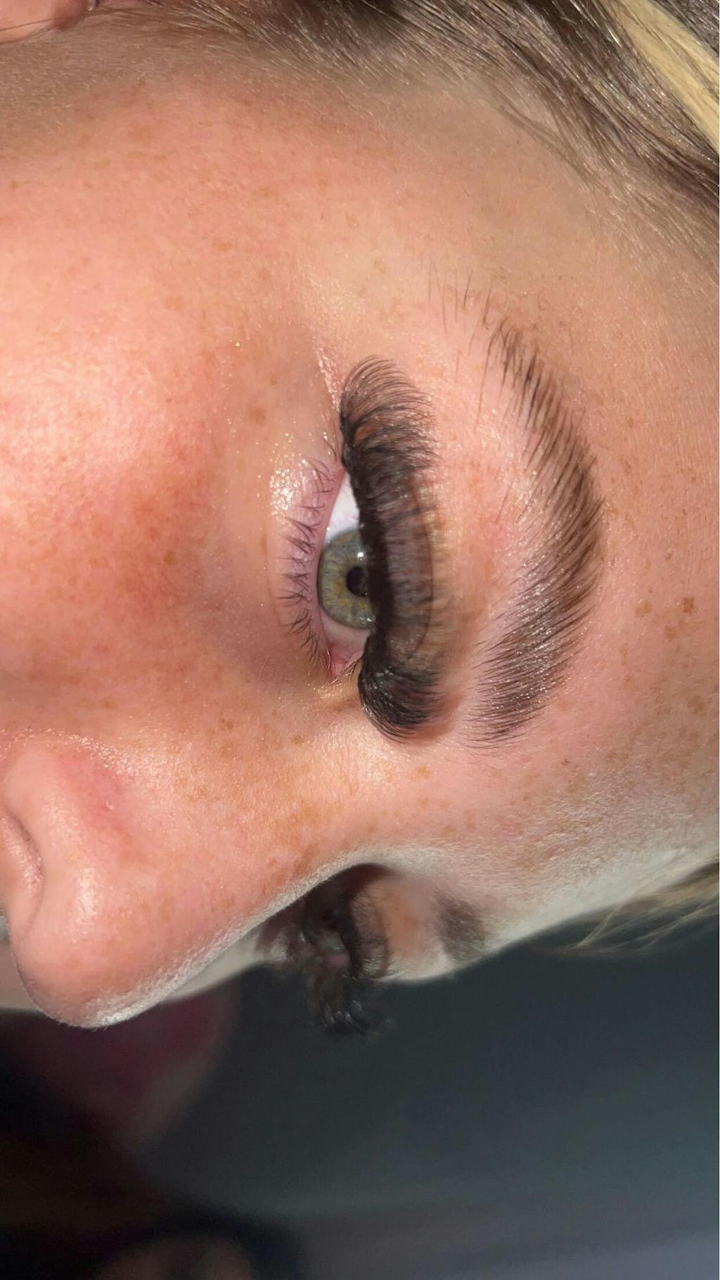 Pre-Russian Volume 10D Lash Tray | Tatti Lashes®