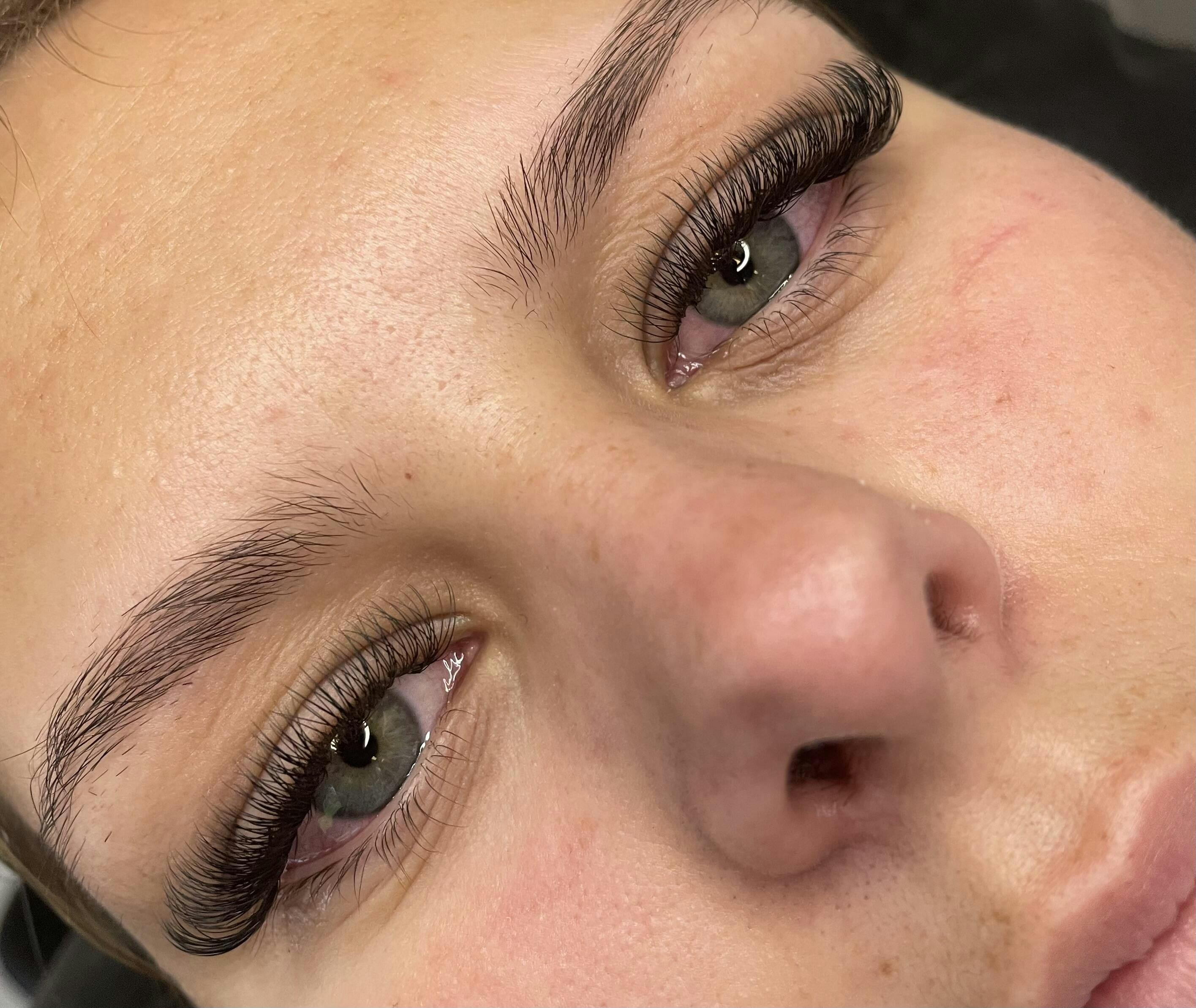 Pre-Russian Volume 10D Lash Tray | Tatti Lashes®