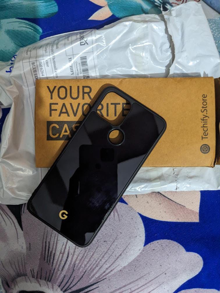 Customize Your Own Glossy Case – Techifystore.pk