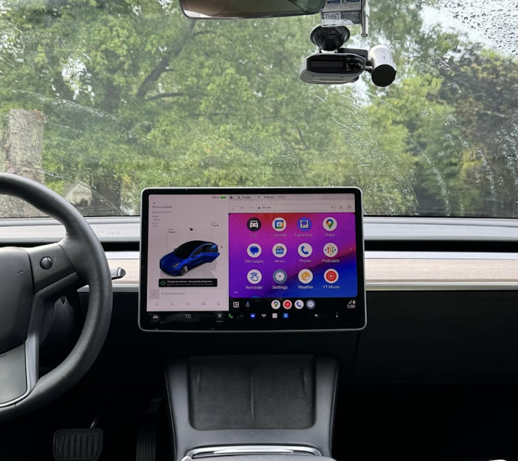 SpaceBox - CarPlay Kit for Tesla Y, 3, S, X, Cybertruck – Hub