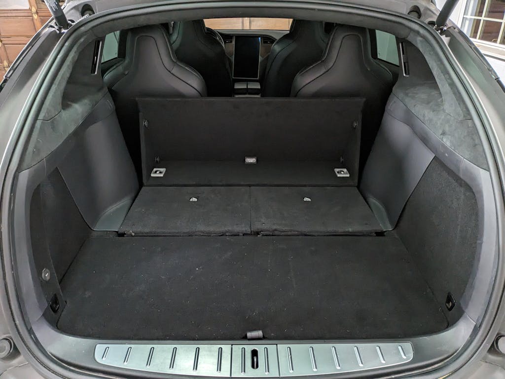 Tesla Fridge - 40L Refrigerator/Freezer for Model X Sub Trunk ...