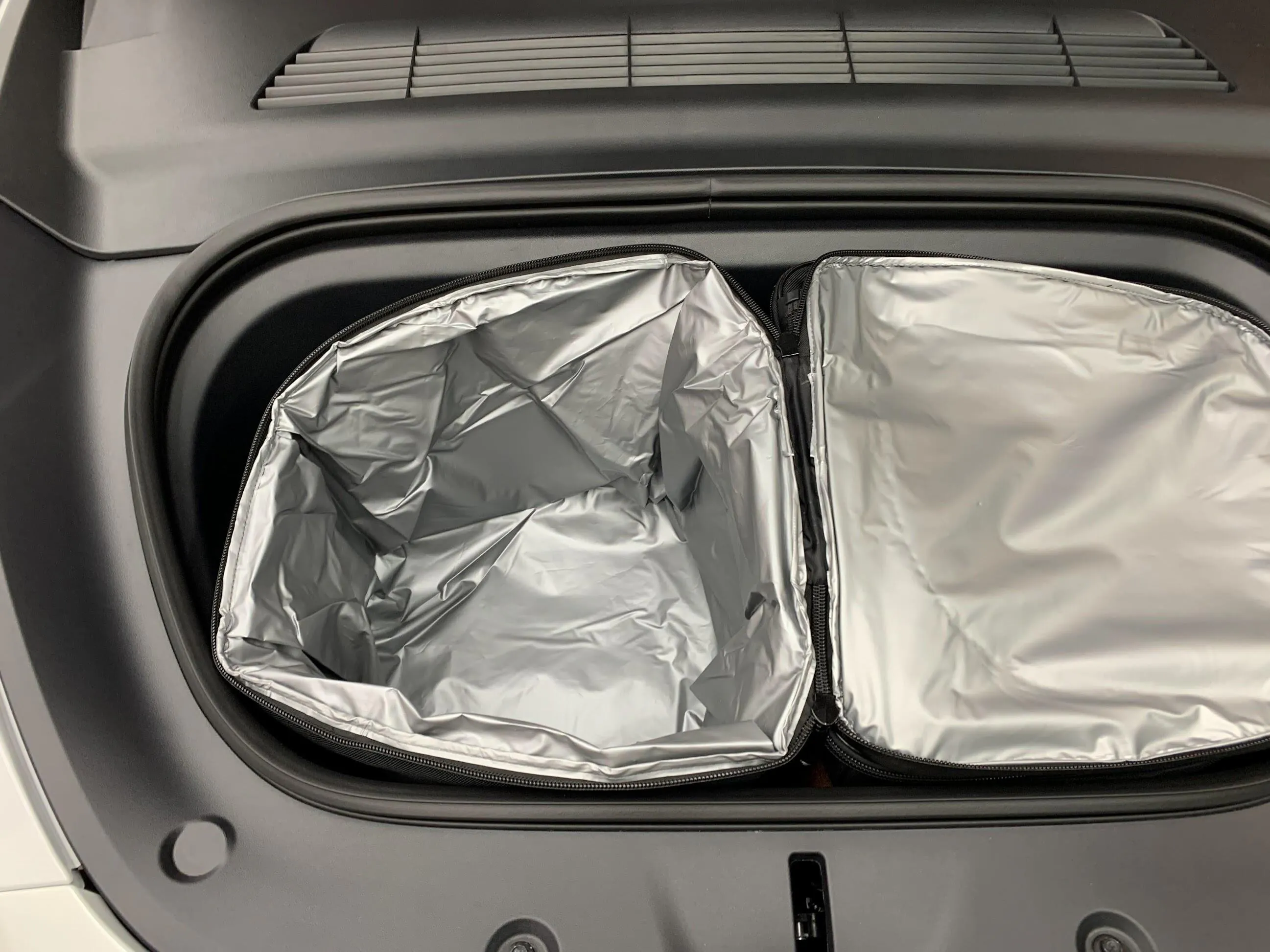 Model 3 Frunk Cooler Food Bag - Tesloid USA