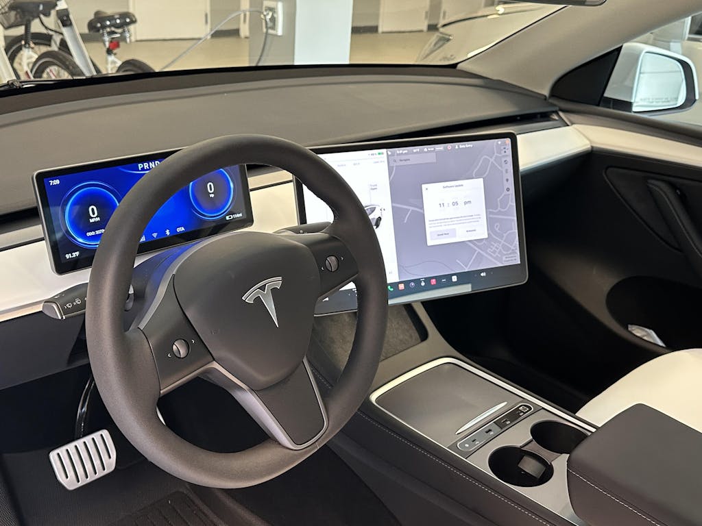 Model Y Screen Swivel Mount - Tesloid USA