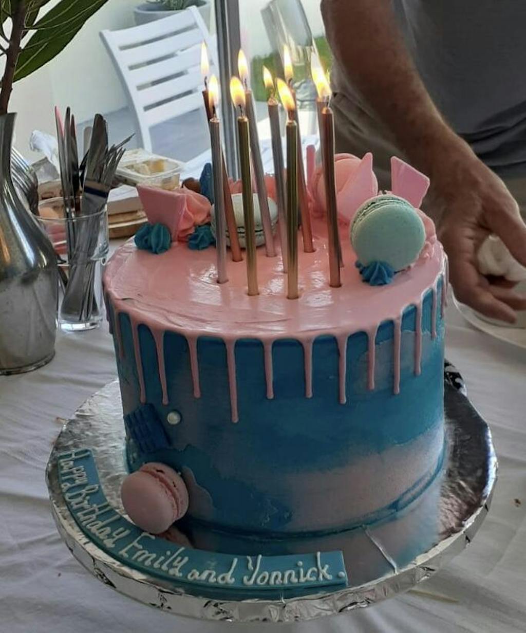 Macaron Cake - Tessa's Bakery