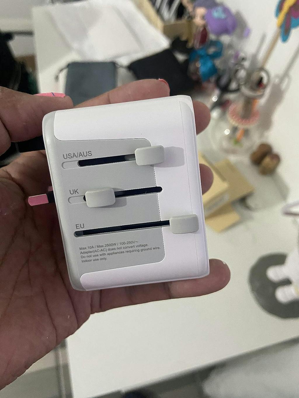 TESSAN International Travel Plug Adaptor with 4 USB Ports PD 17W