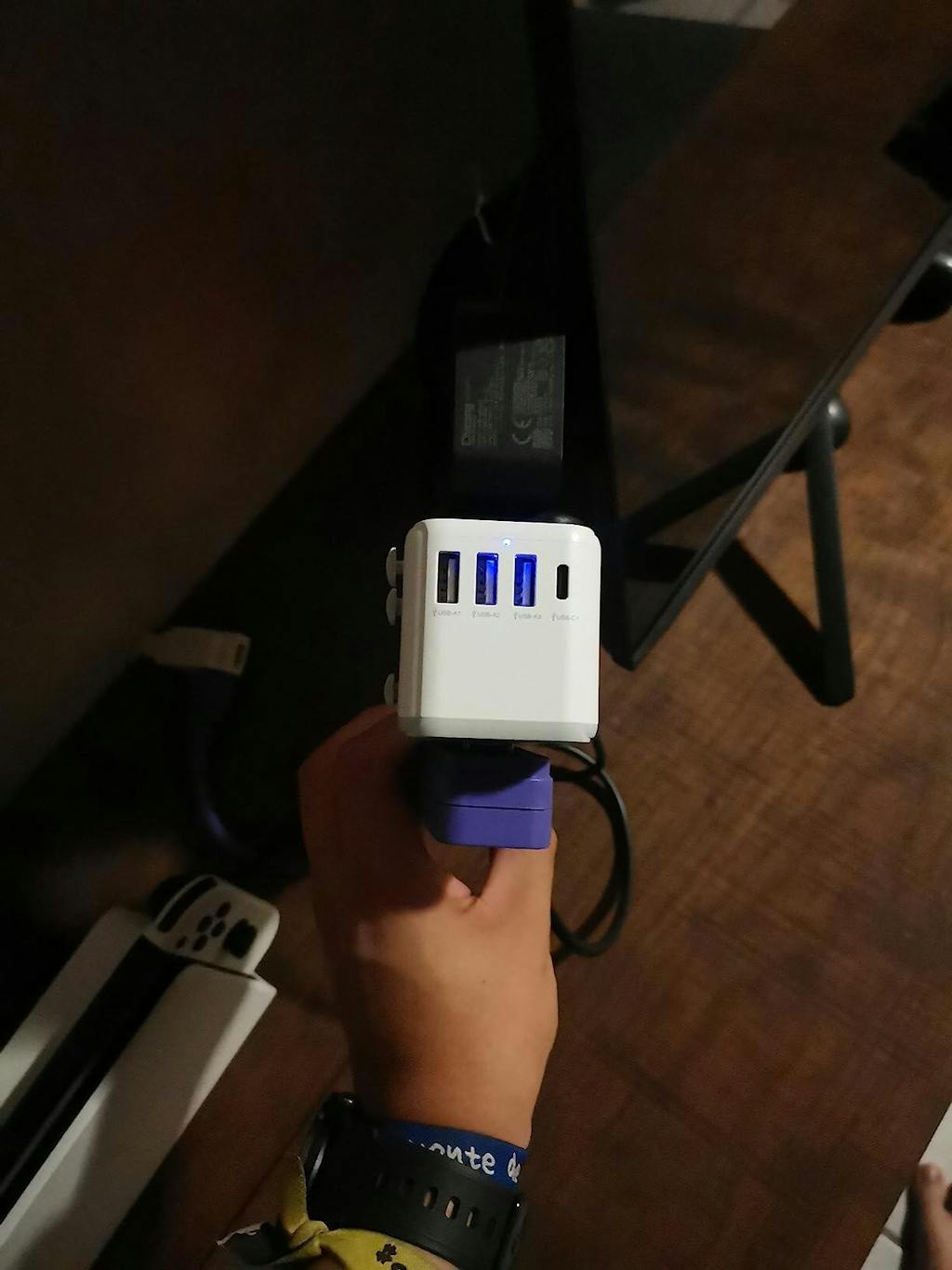 TESSAN International Travel Plug Adaptor with 4 USB Ports PD 17W