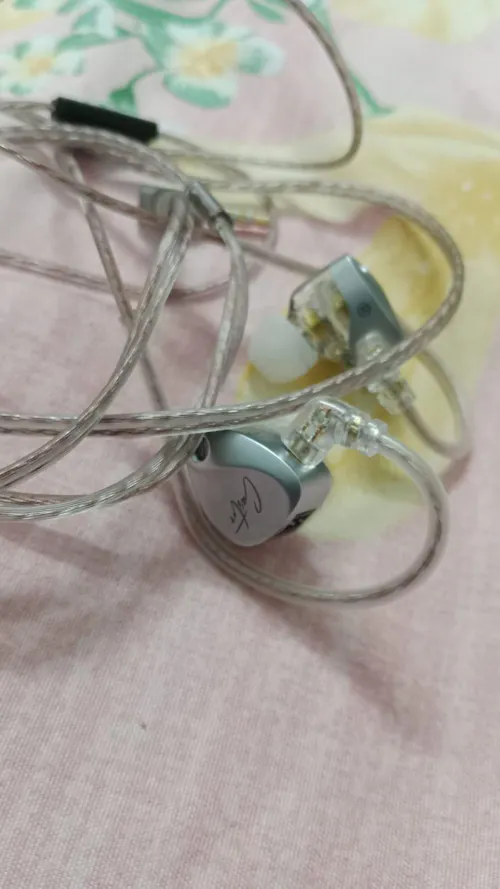 MOONDROP CHU 2 DSP Type-C Earphones IEM In India