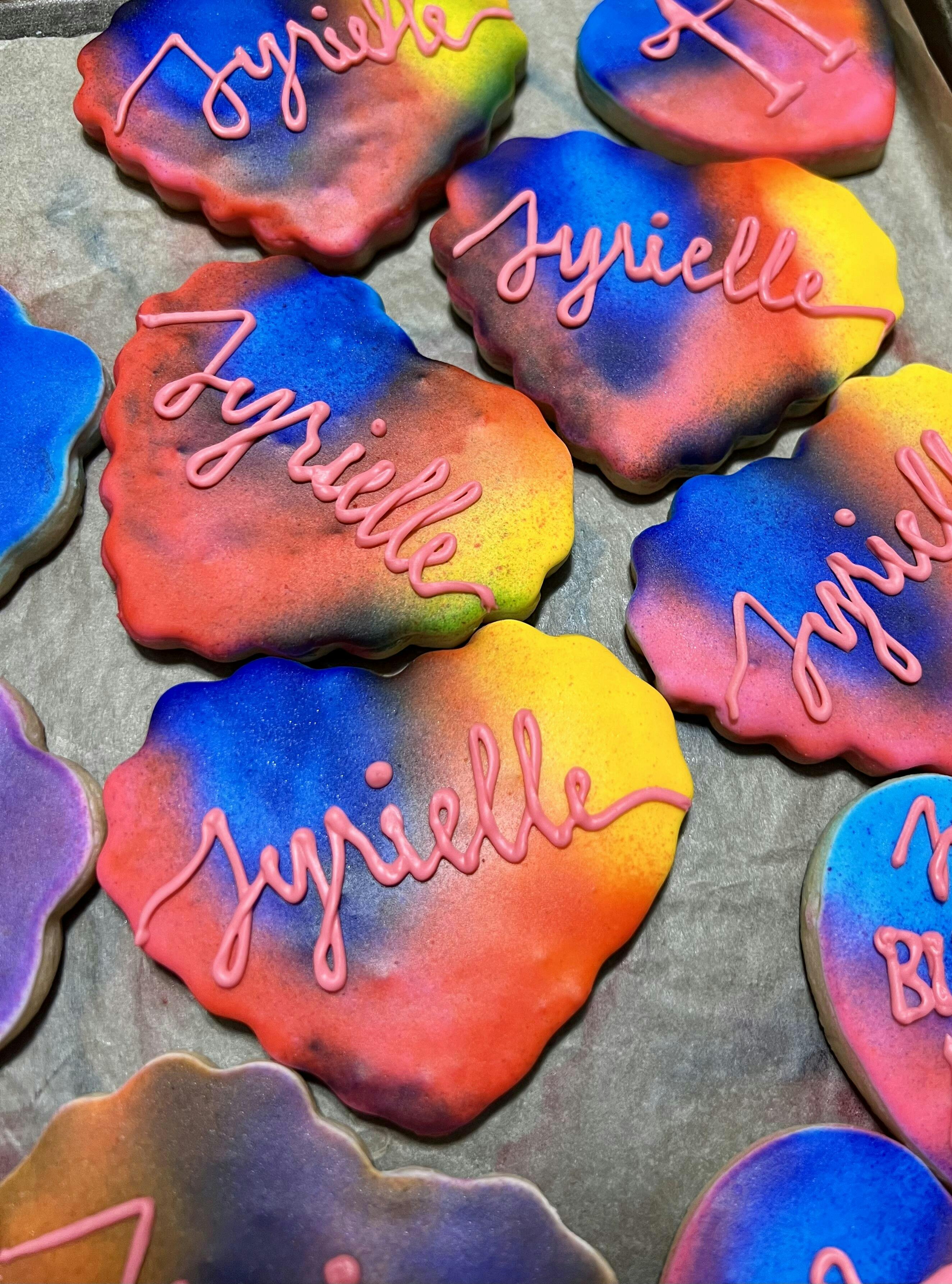 Food Safe Airbrushing Screen for Cookies, Cakes - Magic Stencil Screen ...