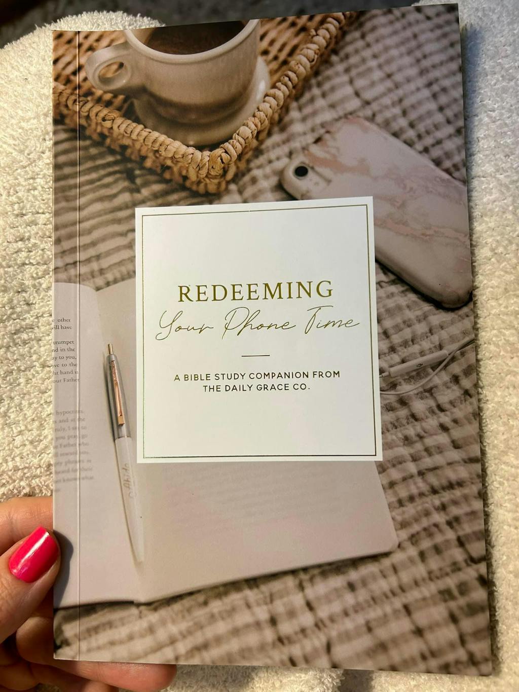 Redeeming Your Phone Time | The Daily Grace Co.