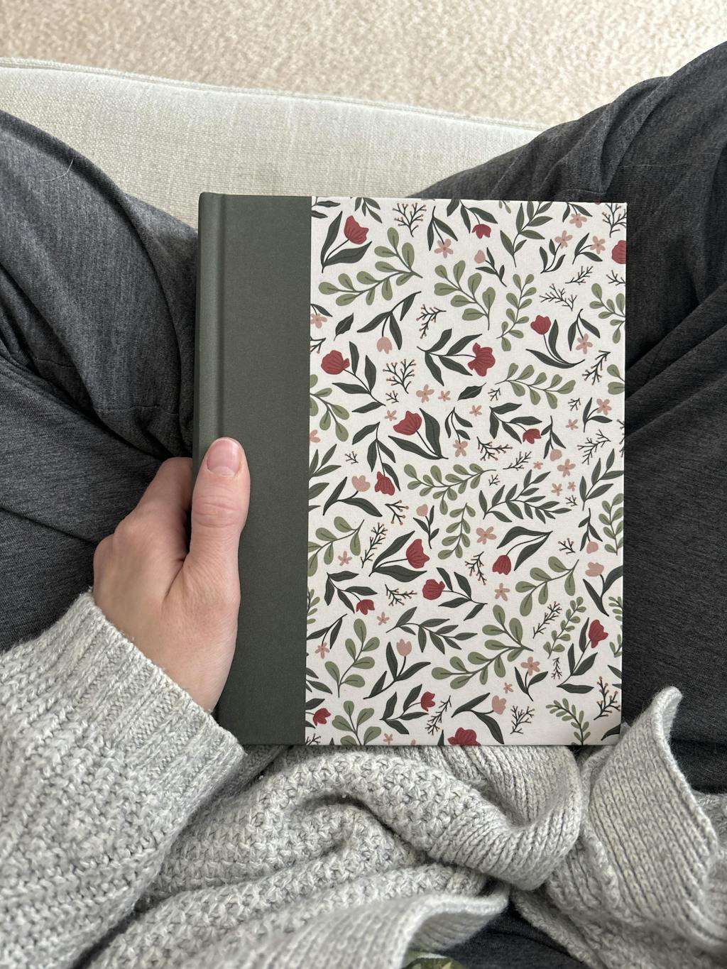 ESV Journaling Bible® - Rust Floral | TDGC – The Daily Grace Co.